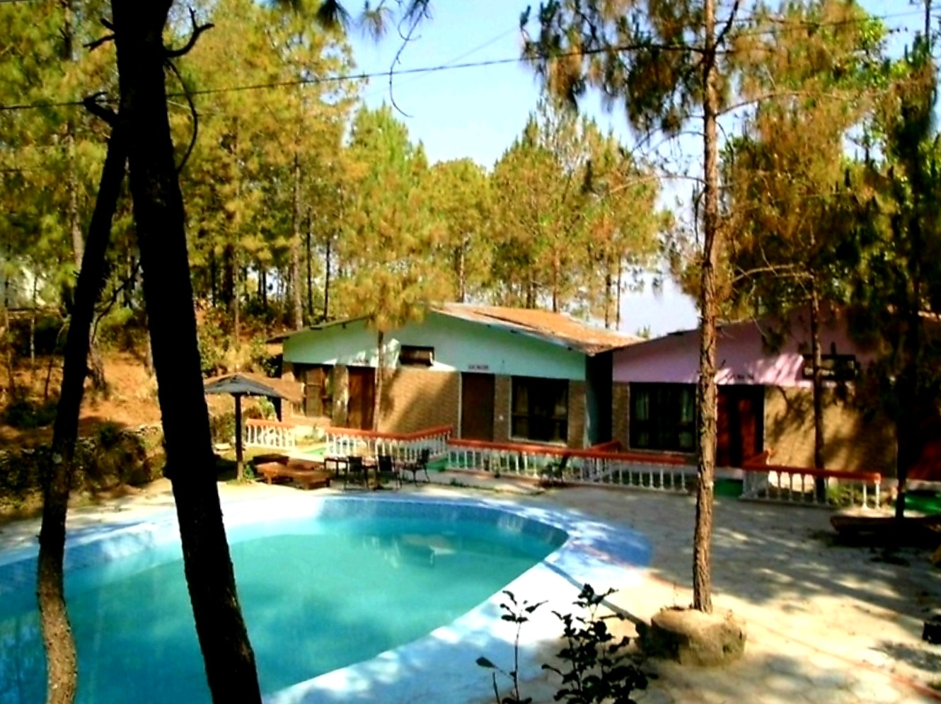 Retreat Anand 𝗕𝗢𝗢𝗞 Lansdowne Resort