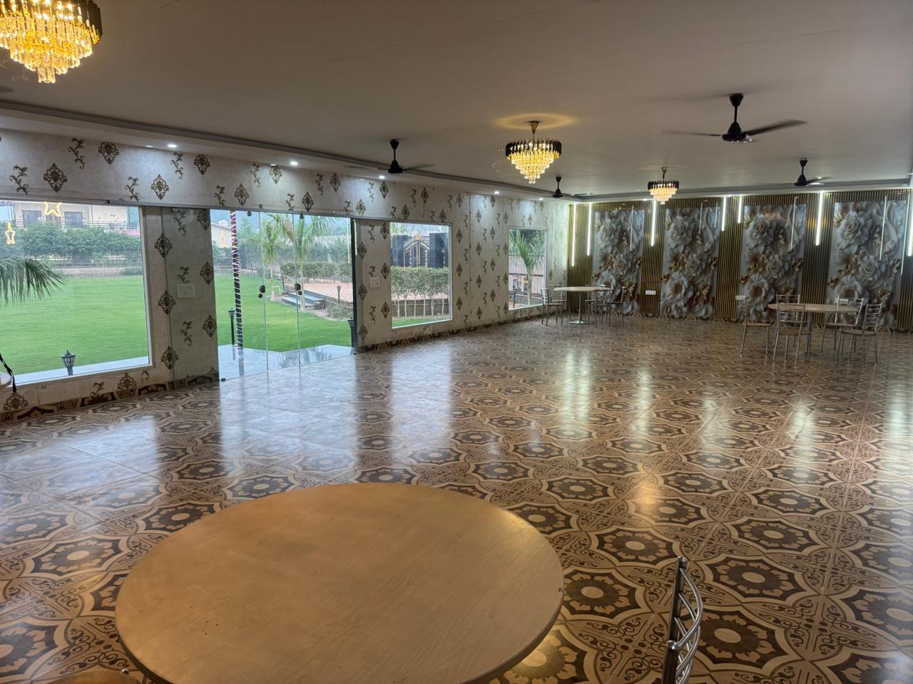 LuvKush Farms 𝗕𝗢𝗢𝗞 Noida Farm House