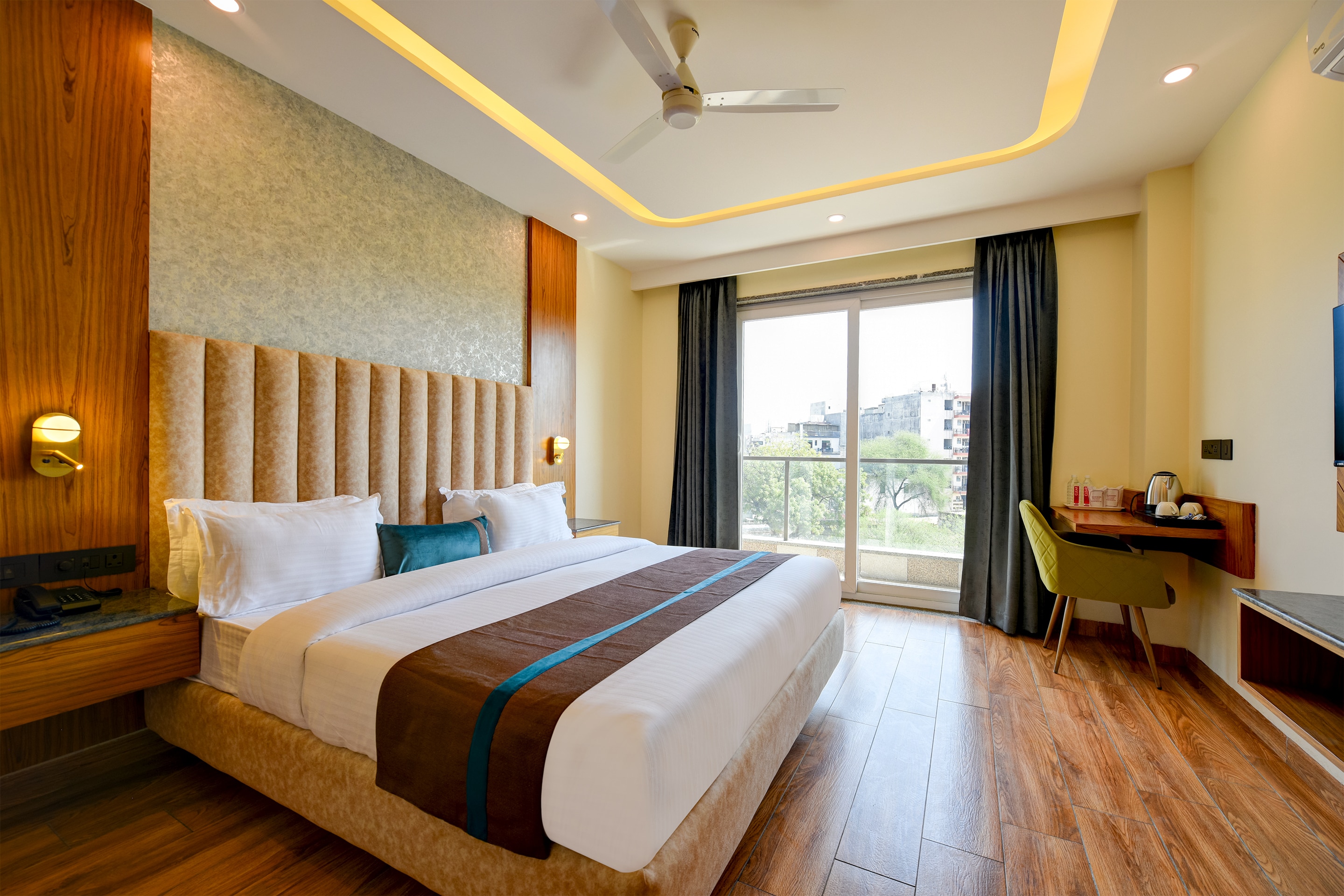 Soft Stayz by Soft Petals 𝗕𝗢𝗢𝗞 Gurgaon Hotel
