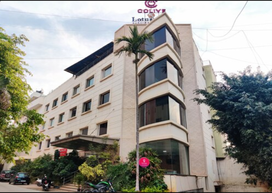C Suites - Lotus Park 𝗕𝗢𝗢𝗞 Bangalore Hotel