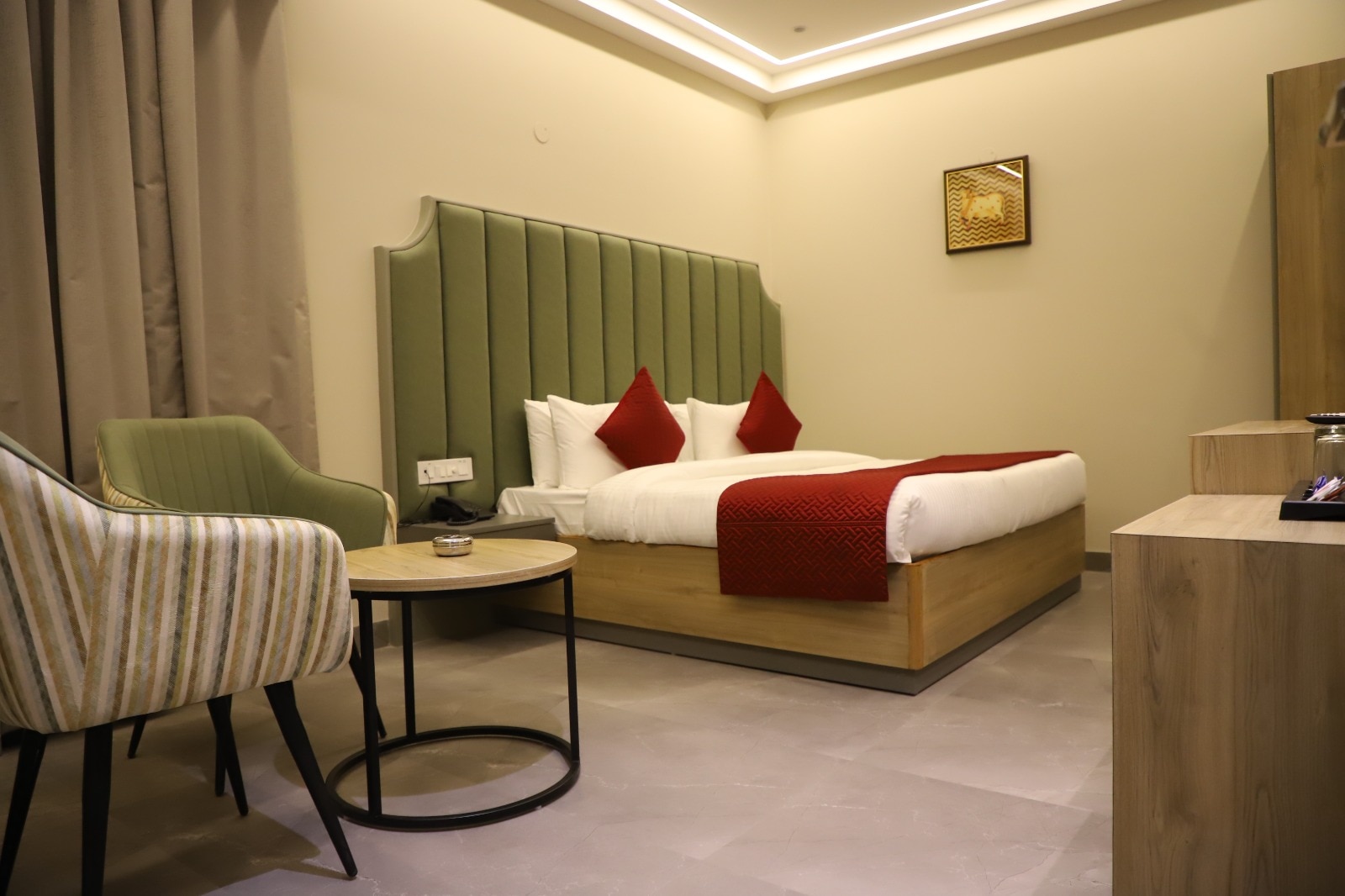 Hotel Sai Bhiwadi 𝗕𝗢𝗢𝗞 Rewari Hotel