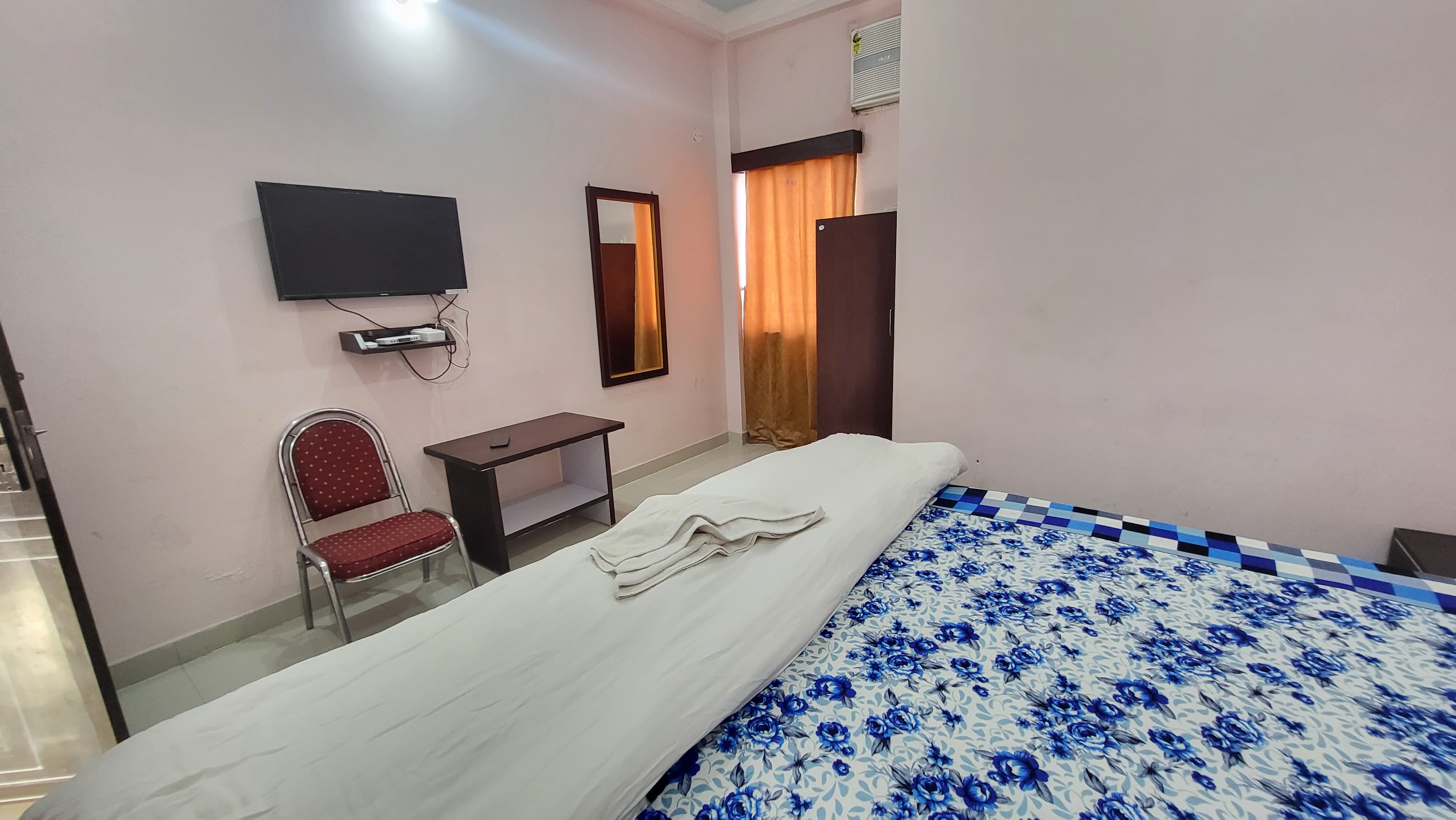 Shahi Mahal | Rukanpura 𝗕𝗢𝗢𝗞 Patna Apartment