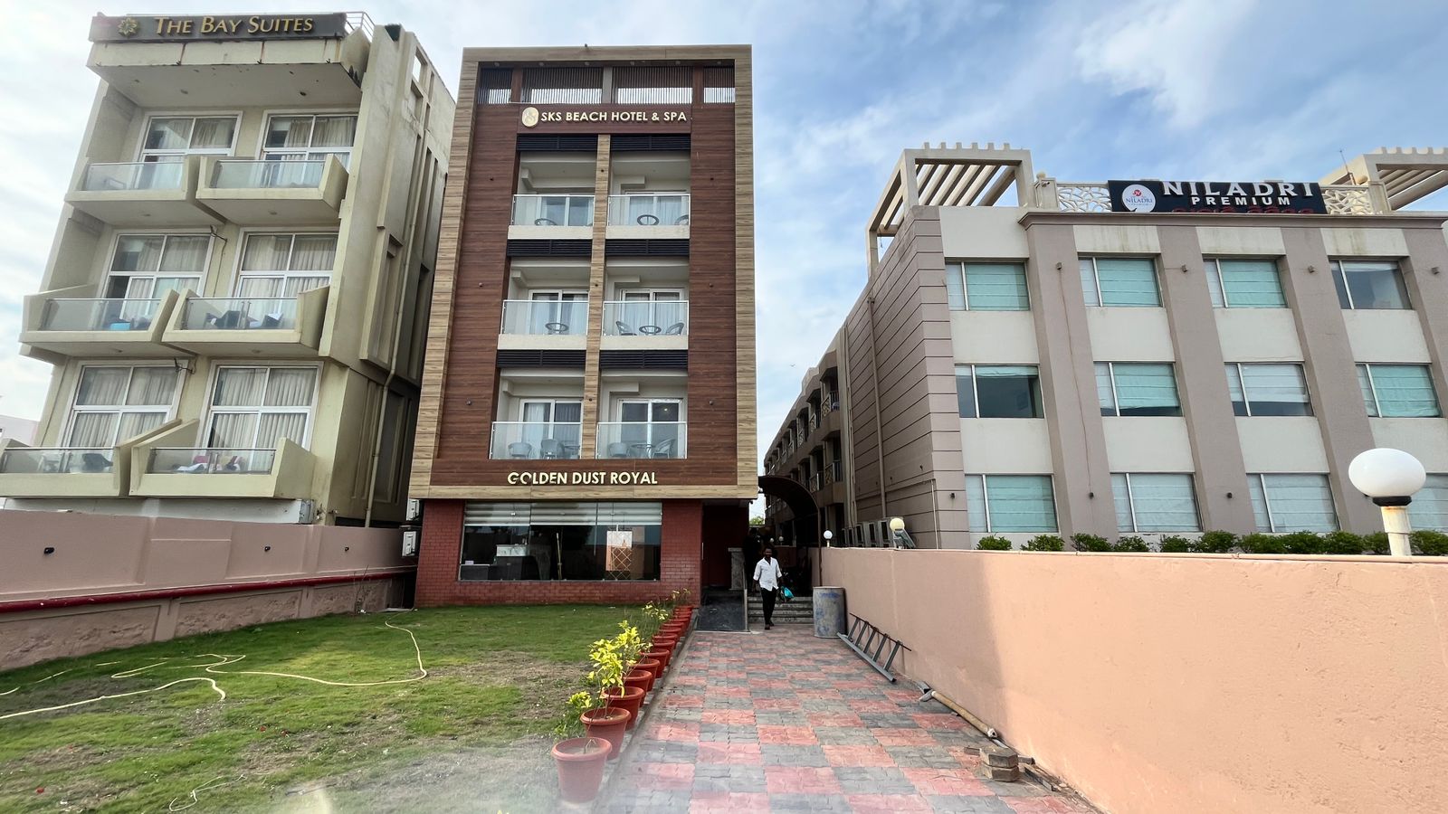 SKS BEACH HOTEL & SPA ( BEACH FRONT HOTEL) Puri - Reviews, Photos & Offer