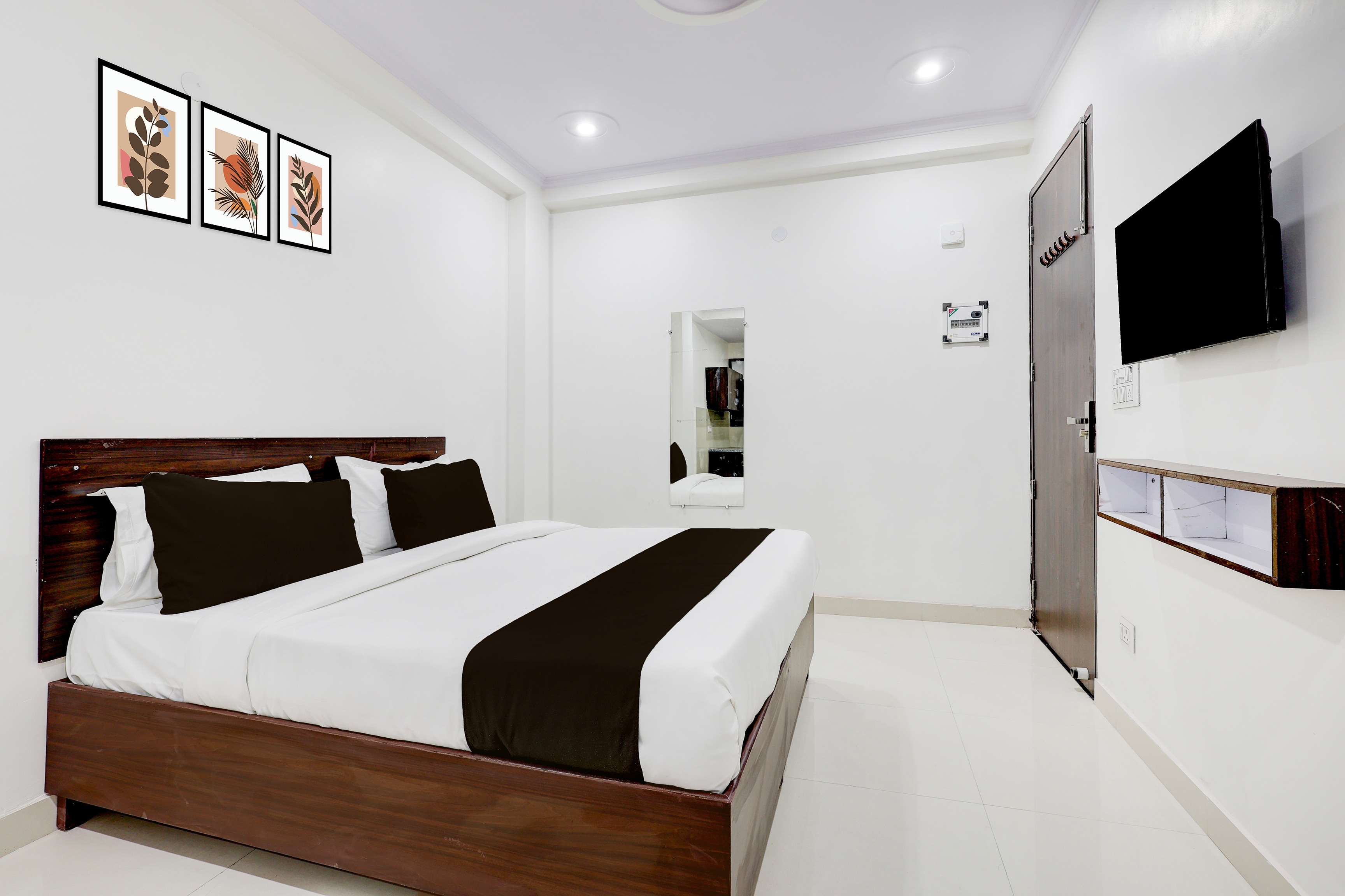 Super Hotel O By OYO DD Green Residency 𝗕𝗢𝗢𝗞 Delhi Hotel