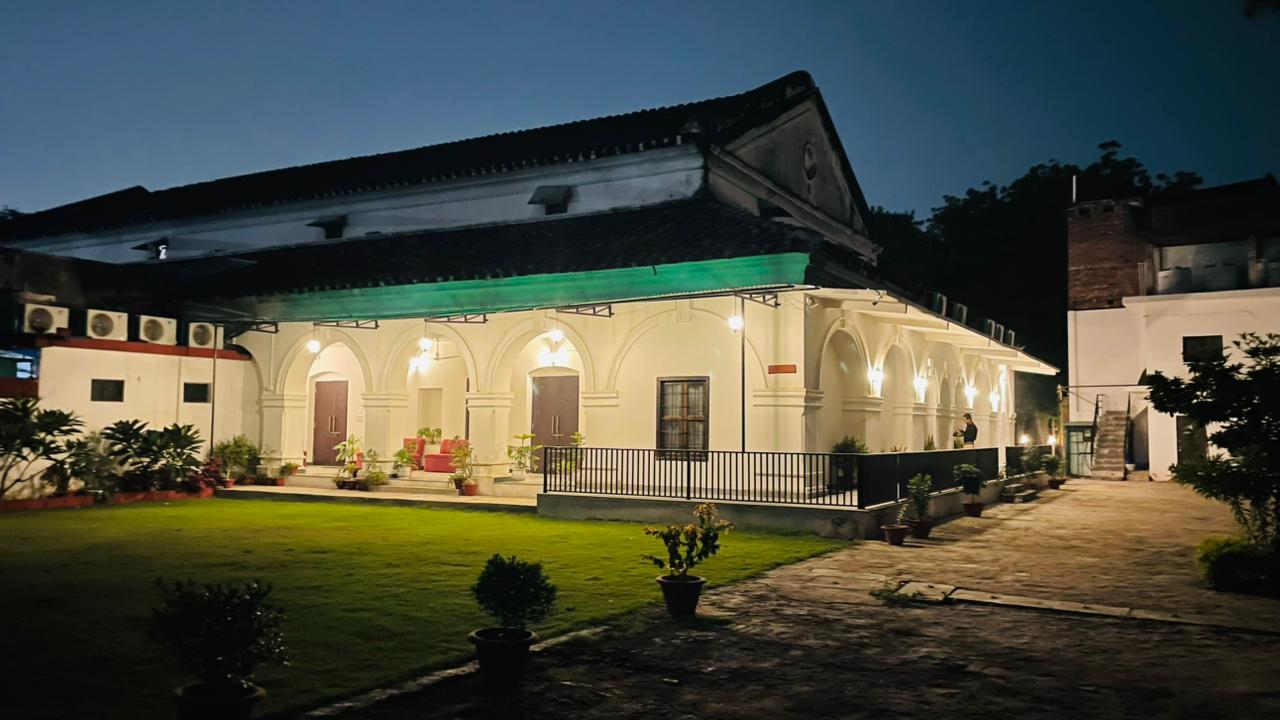 The British kothi (A heritage property) Hotel Prayagraj - Reviews ...