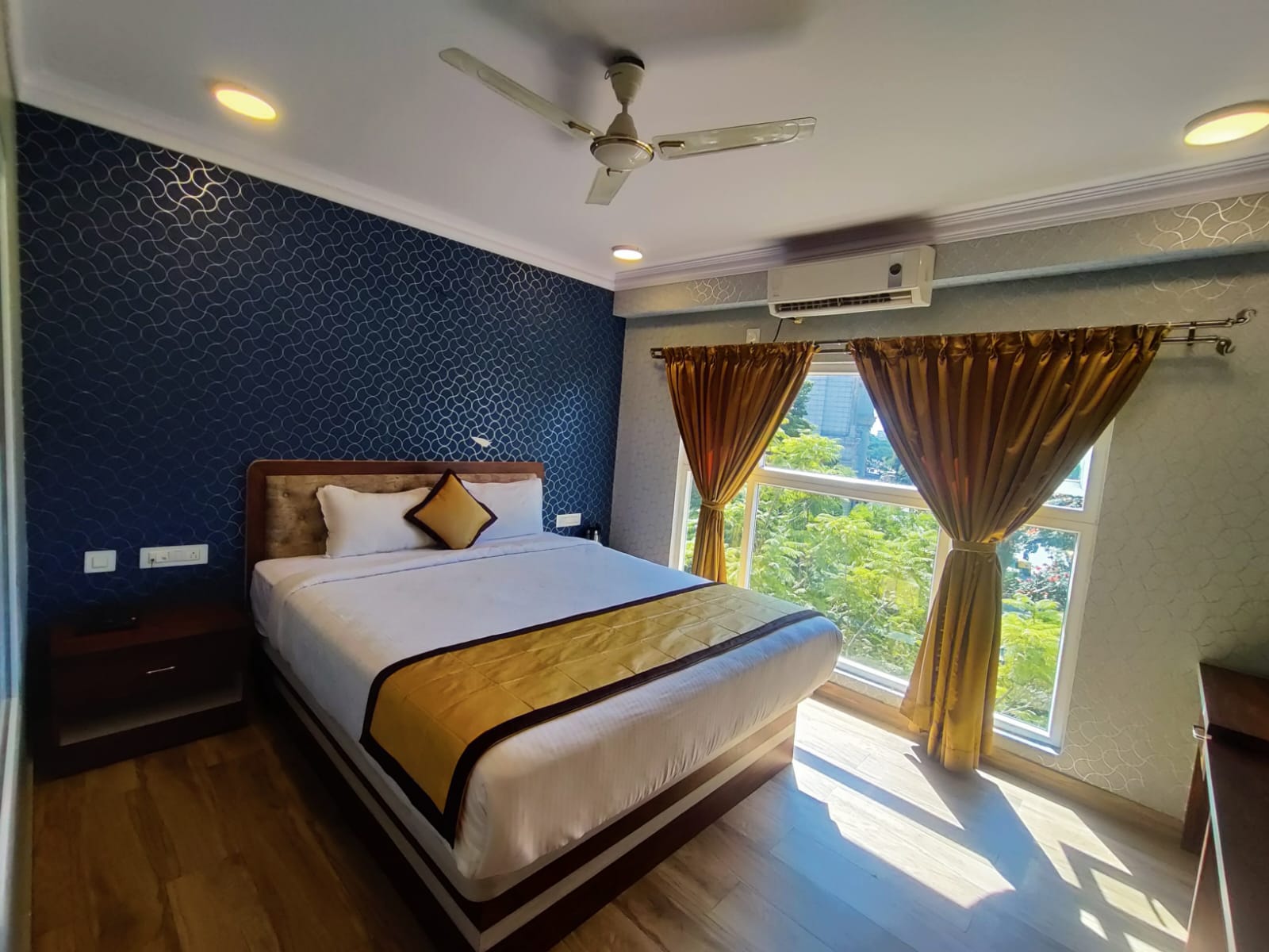 Signature Inn 𝗕𝗢𝗢𝗞 Bangalore Hotel