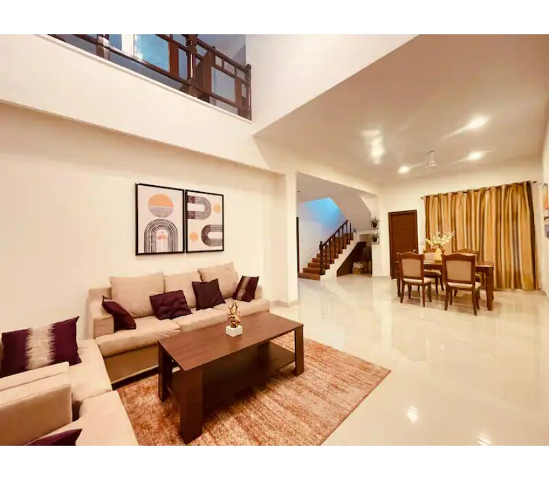 Chic City Suite 𝗕𝗢𝗢𝗞 Hyderabad Homestay