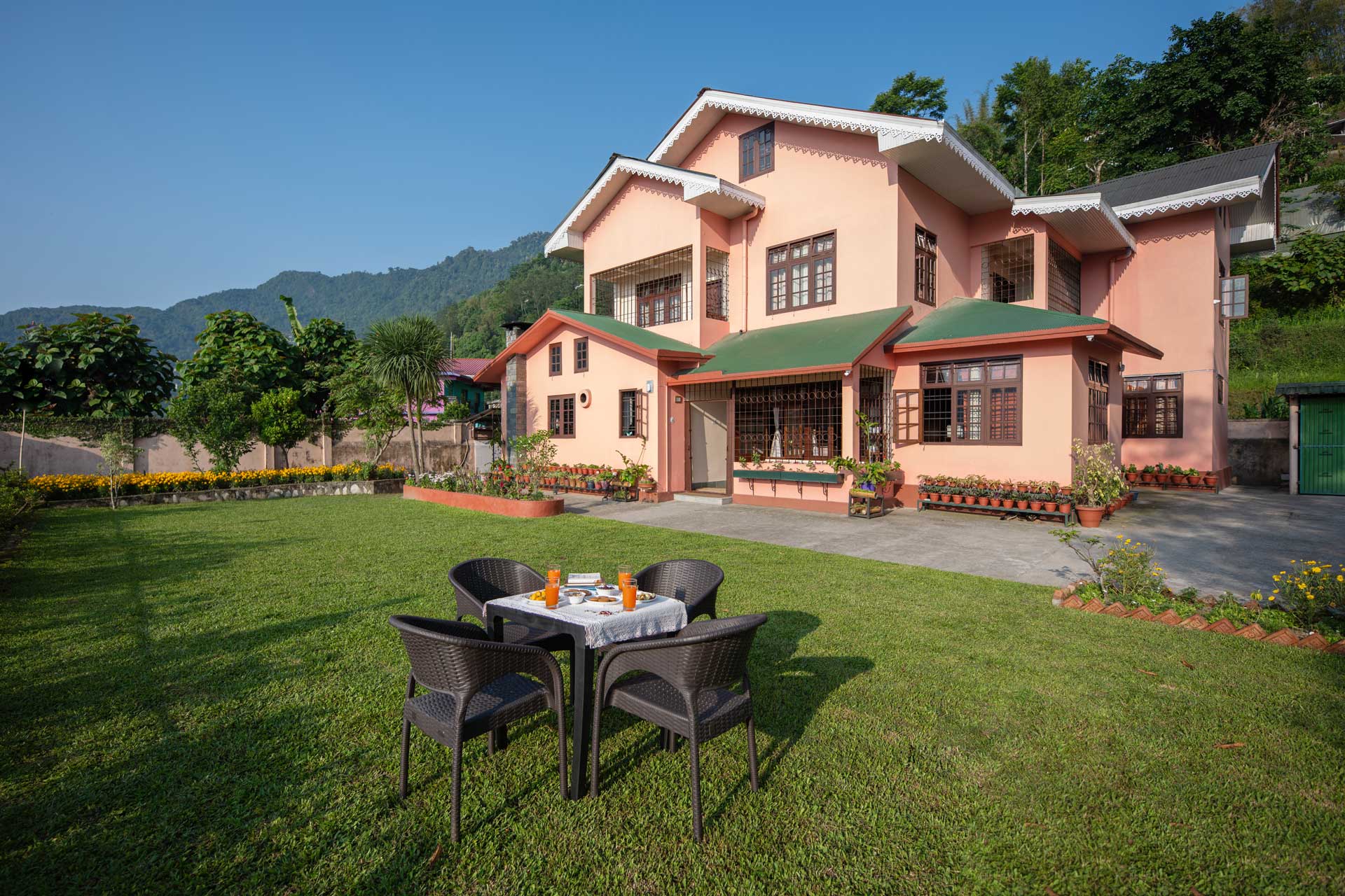 StayVista at Thangsing Farmhouse 𝗕𝗢𝗢𝗞 Pelling Farm House