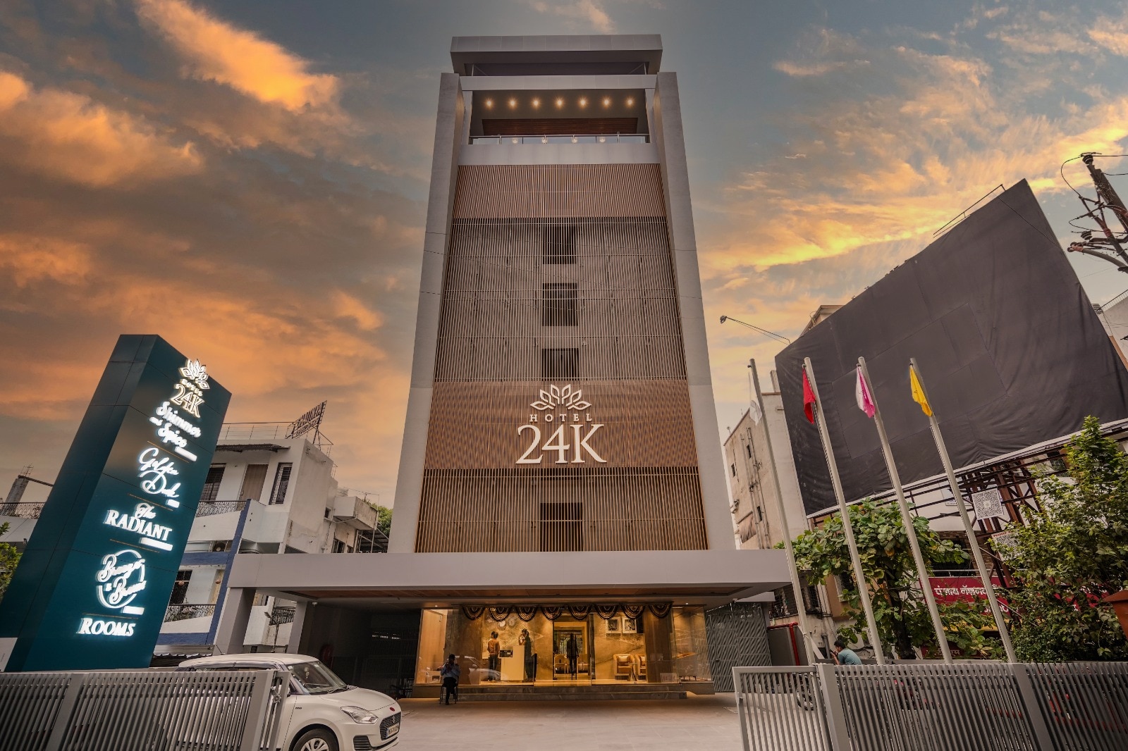 Hotel 24K 𝗕𝗢𝗢𝗞 Nagpur Hotel