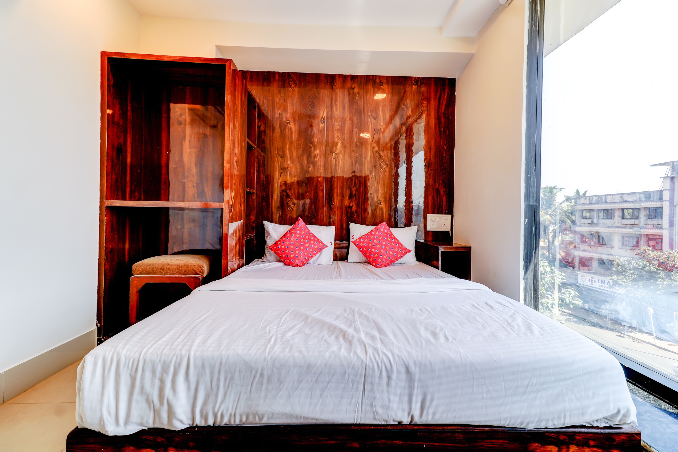 Hotel Summer Inn 𝗕𝗢𝗢𝗞 Mumbai Hotel