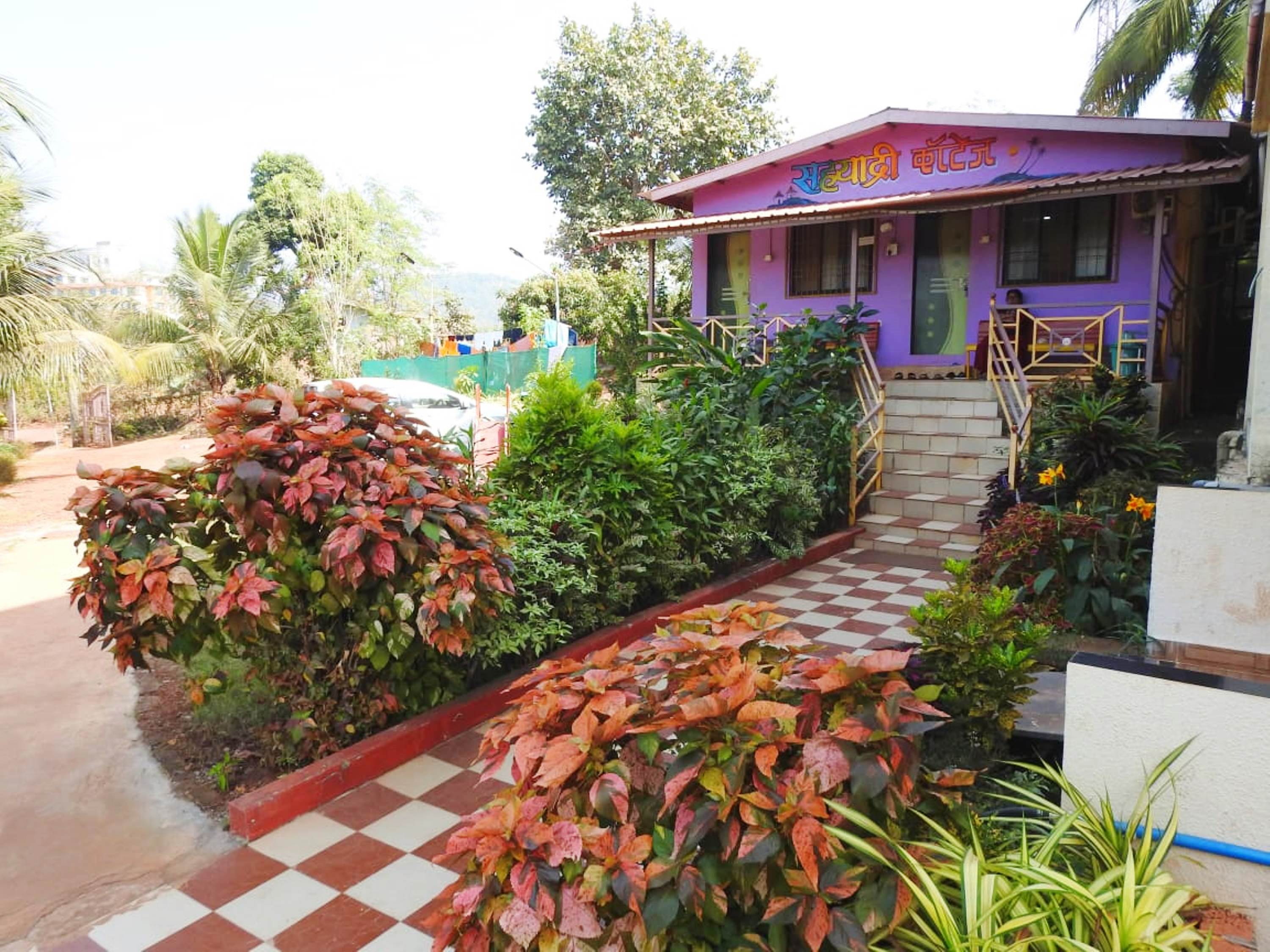 SAHYADRI HOMESTAY 𝗕𝗢𝗢𝗞 Harihareshwar Homestay