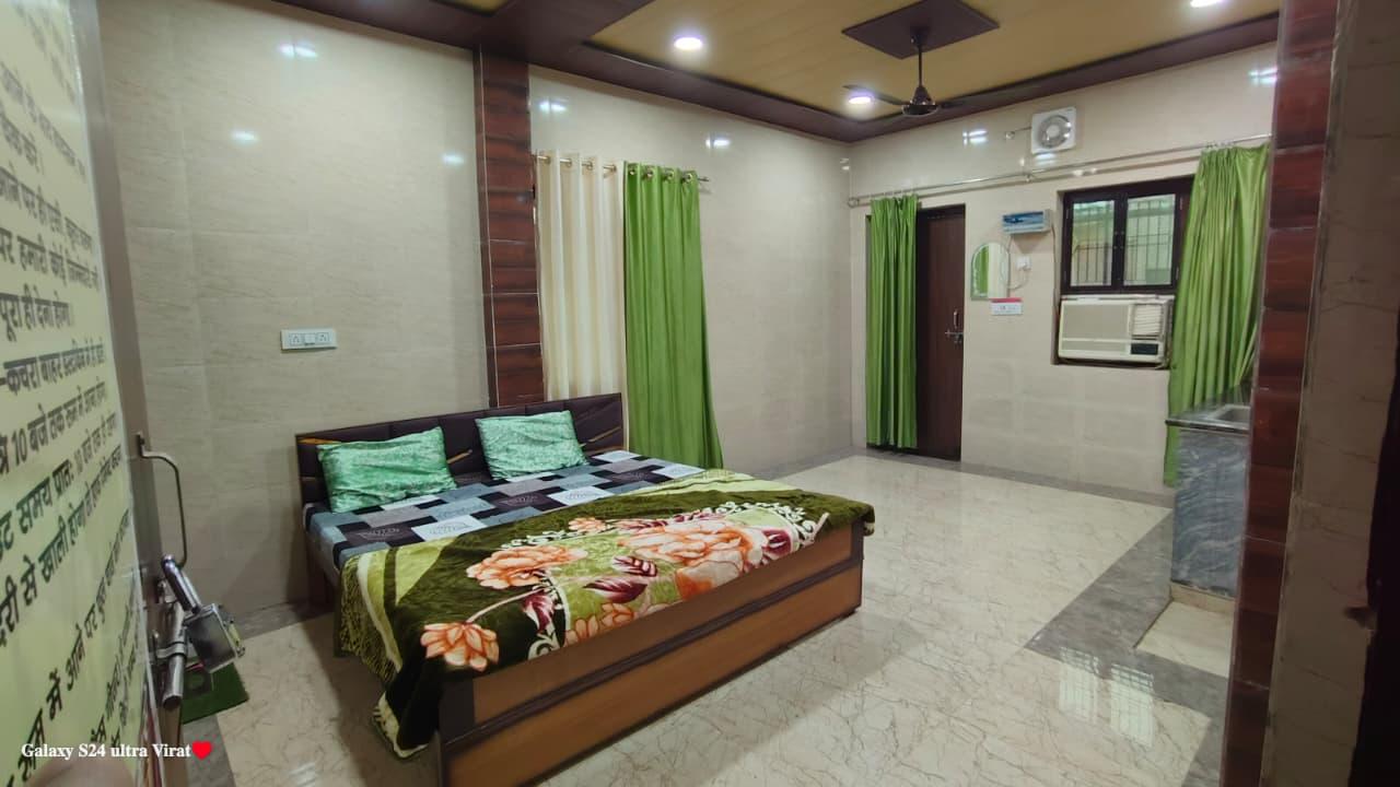 Goswami Home Stay Near Prem Mandir By HRG 𝗕𝗢𝗢𝗞 Vrindavan Apartment