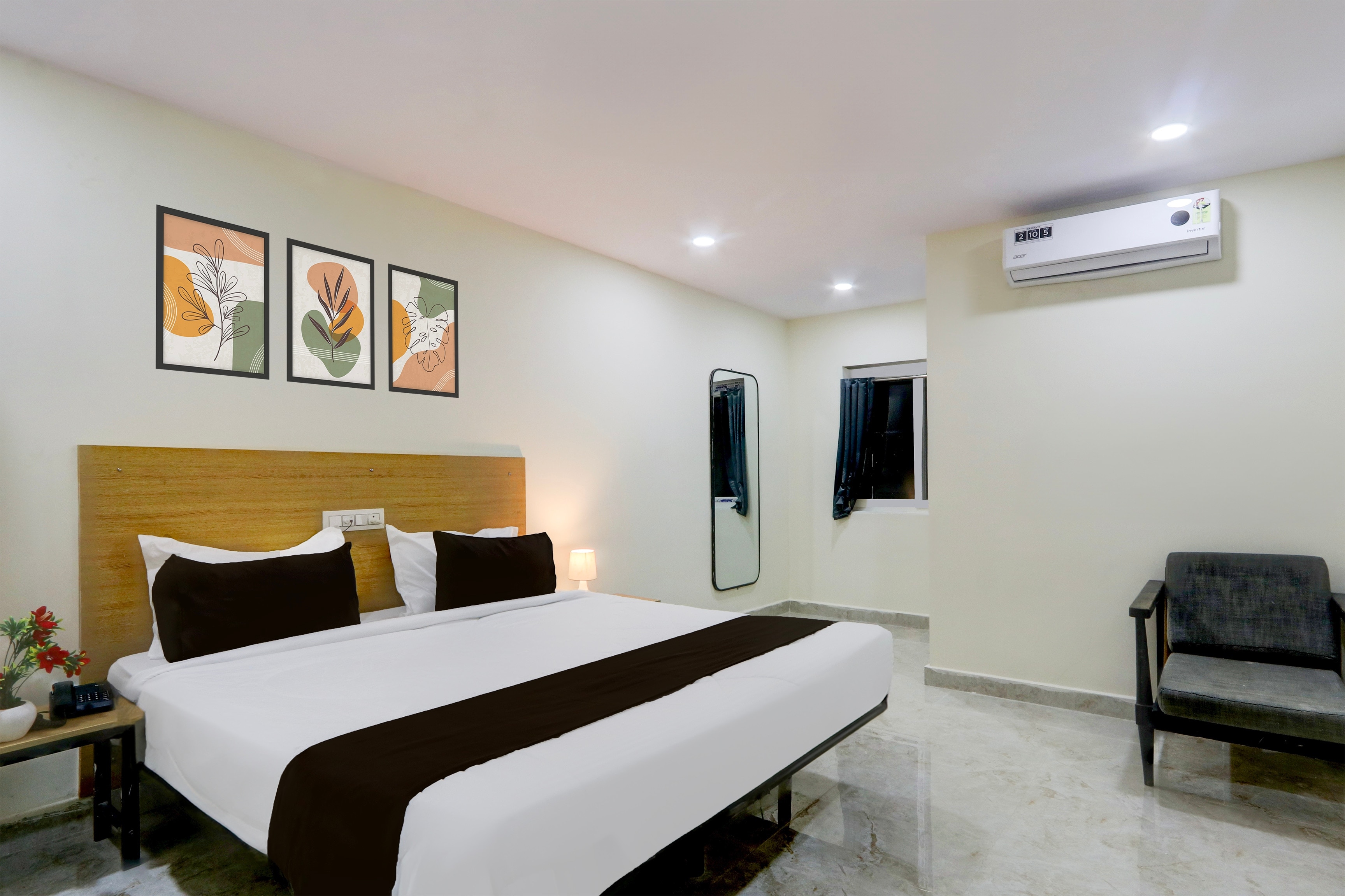 Townhouse Kukatpally Formerly SV Royal 𝗕𝗢𝗢𝗞 Hyderabad Hotel