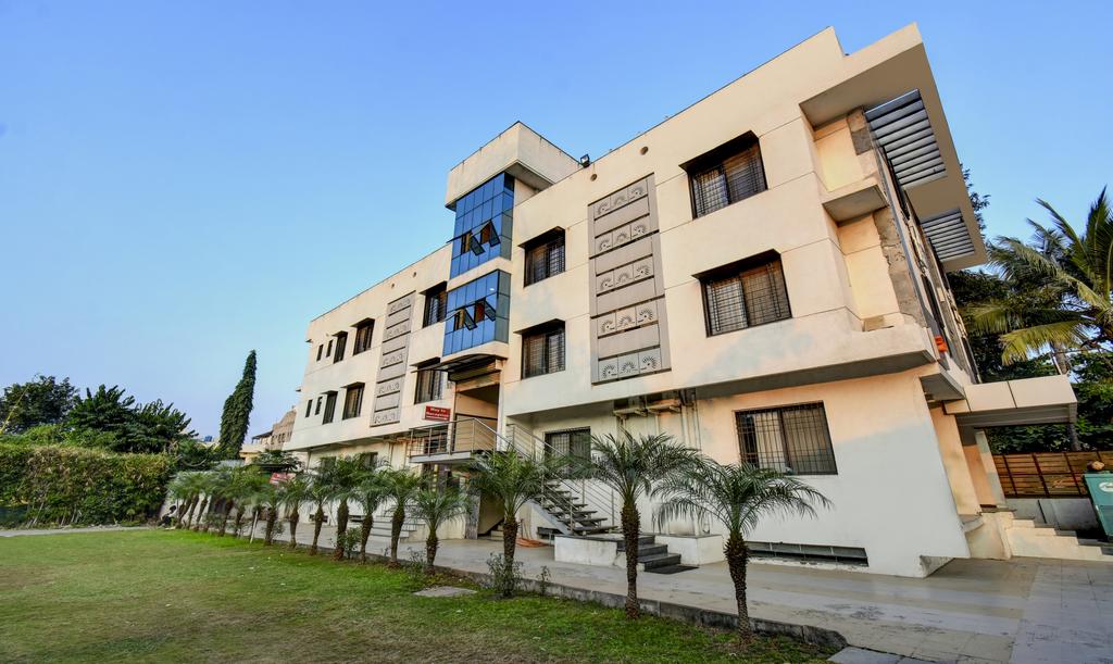 Hotel Naivedya 𝗕𝗢𝗢𝗞 Chhatrapati Sambhajinagar Hotel