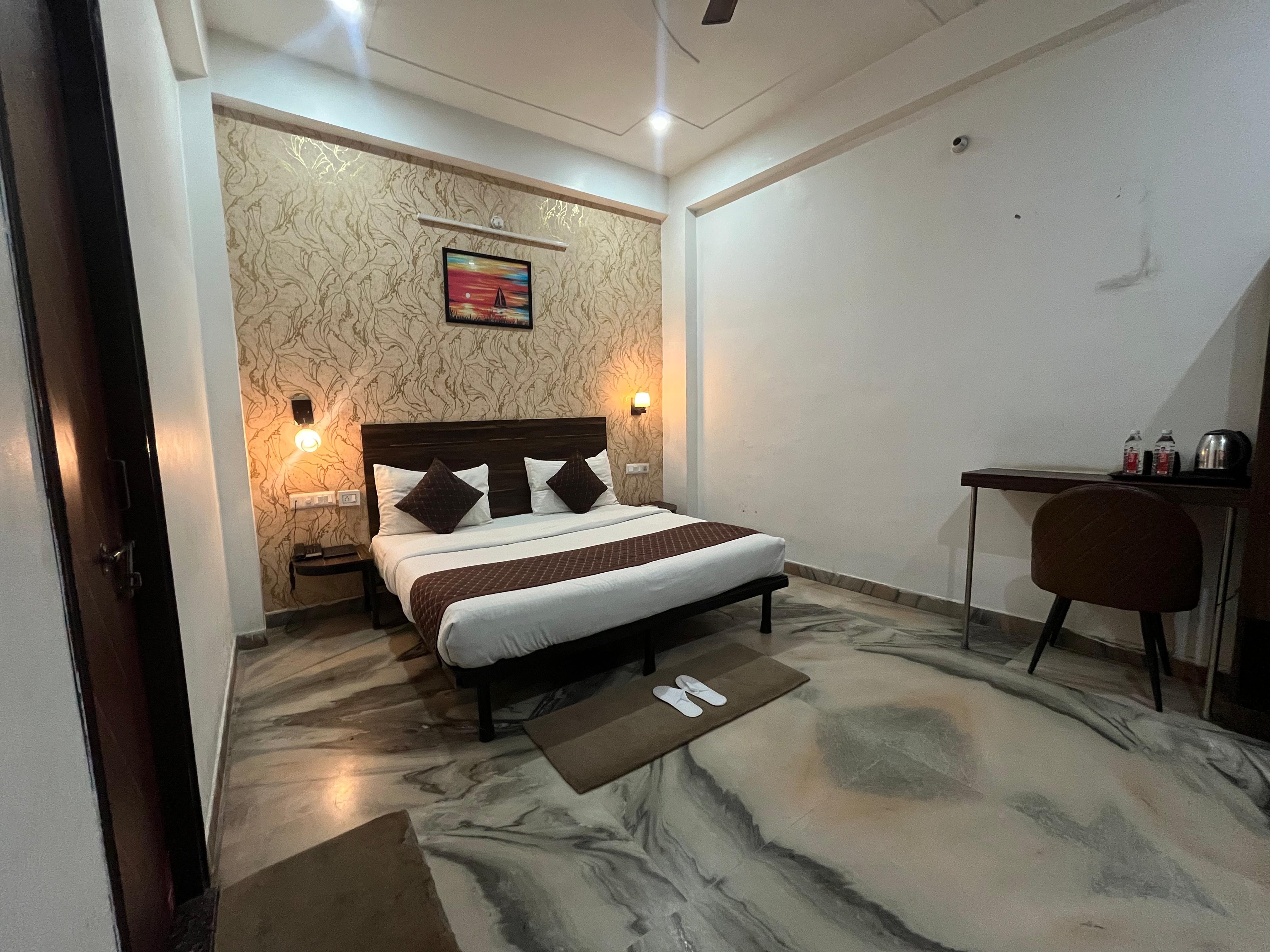 Hotel Sangam View Near Triveni Sangam 𝗕𝗢𝗢𝗞 Prayagraj Hotel