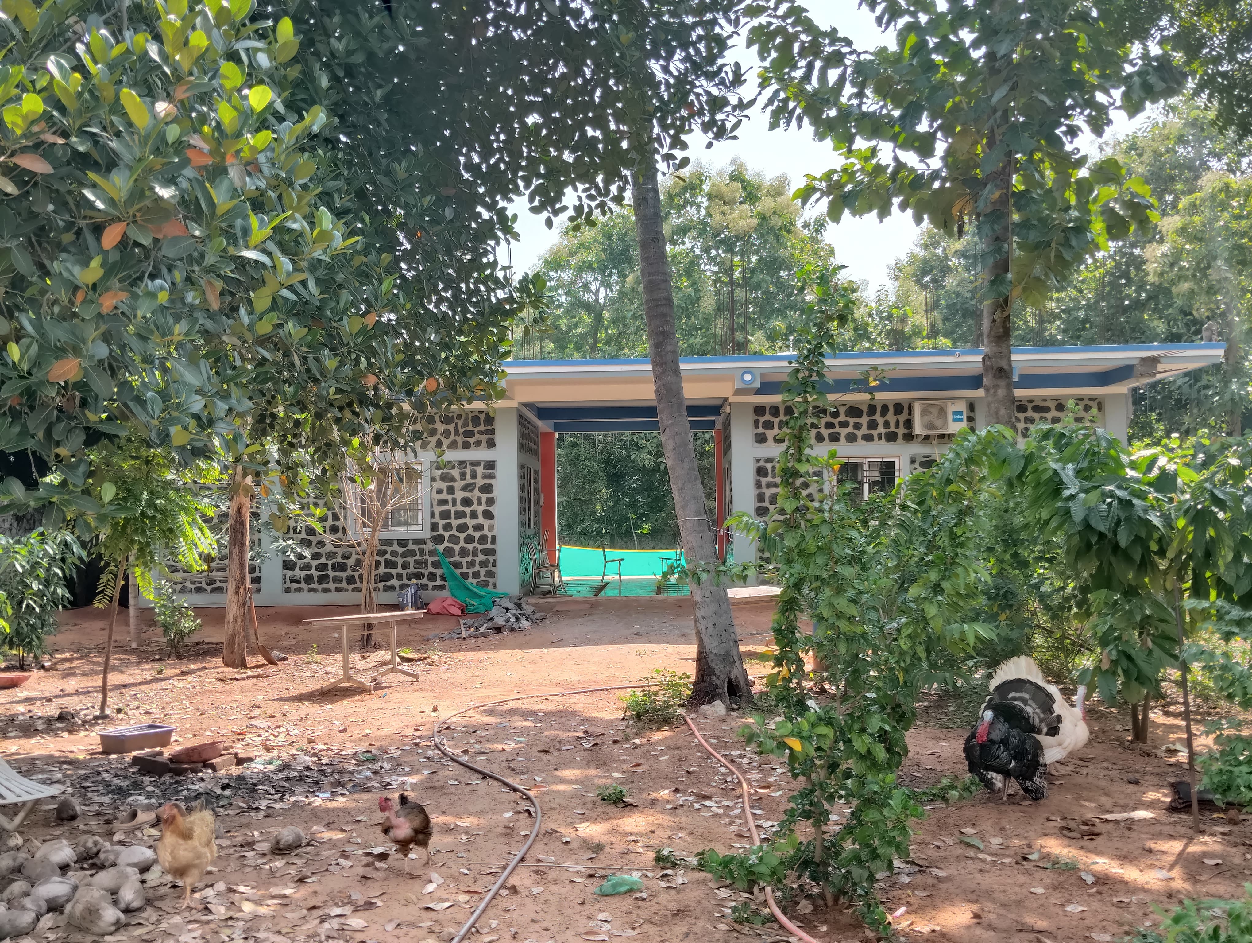 Grey Stone Rooms 𝗕𝗢𝗢𝗞 Auroville Villa