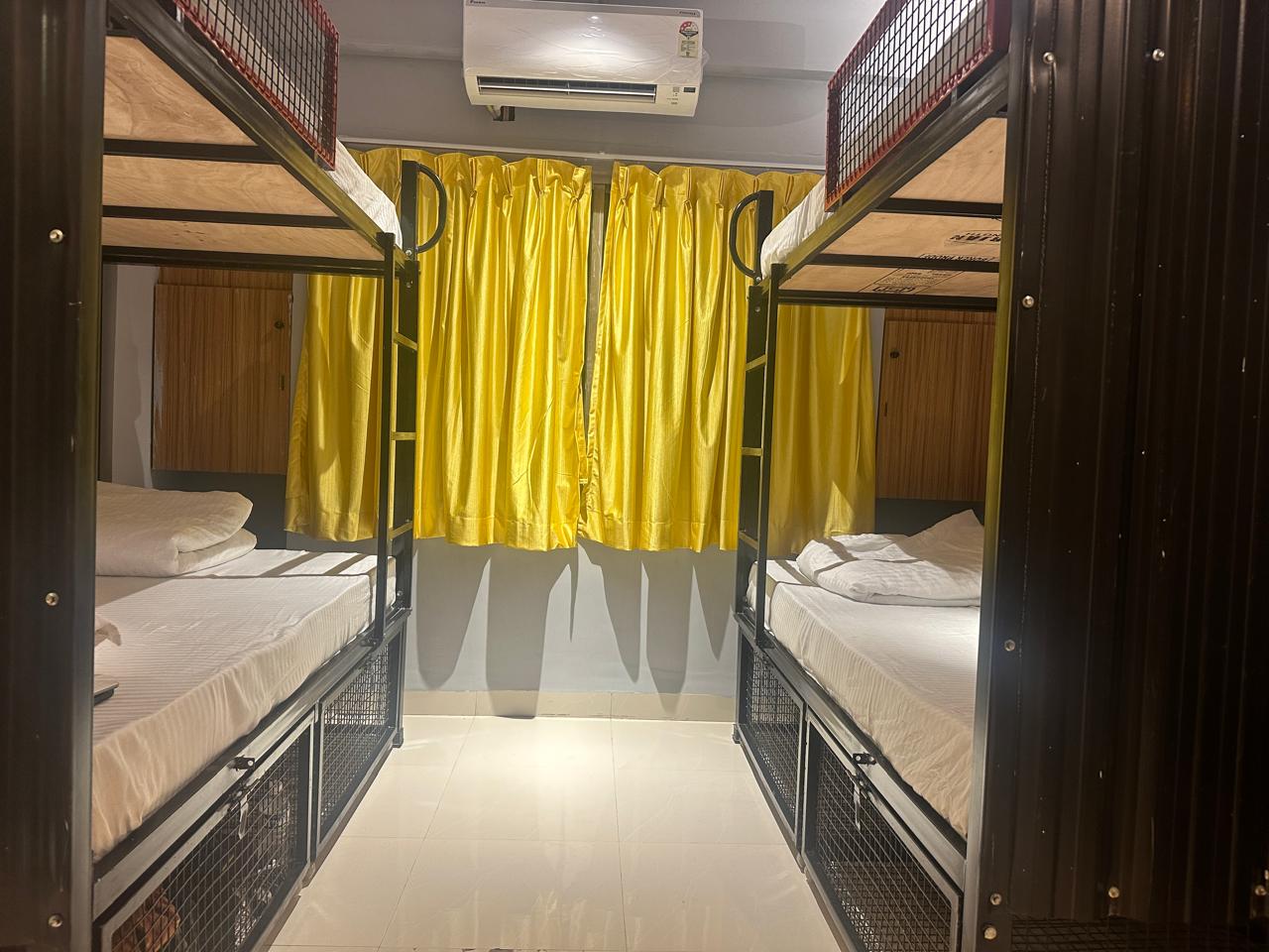 TravoTale Hostel and Co-Work 𝗕𝗢𝗢𝗞 Pune Hostel