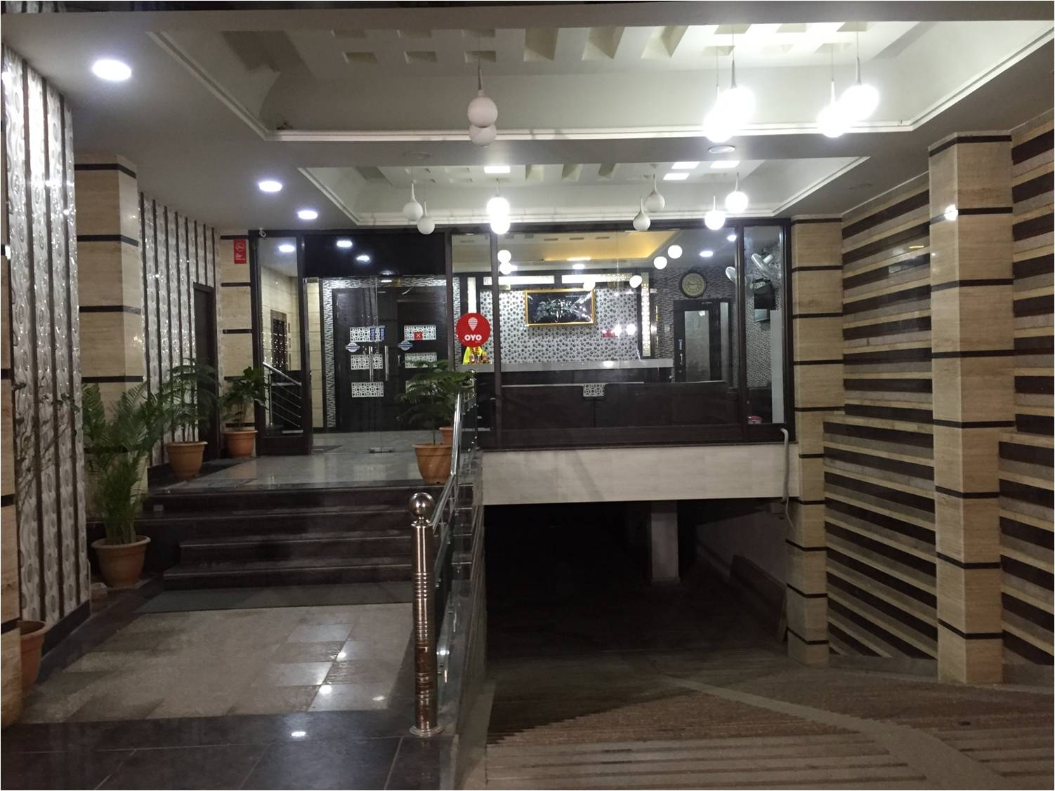 Hotel New Red Rose 𝗕𝗢𝗢𝗞 Jammu Hotel