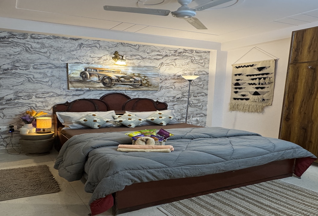 Vintage Theme private wi fi Cozy space Delhi NCR 𝗕𝗢𝗢𝗞 Delhi Apartment