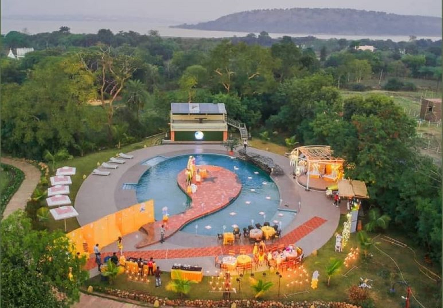 Blue Lagoon farm 𝗕𝗢𝗢𝗞 Bhopal Hotel