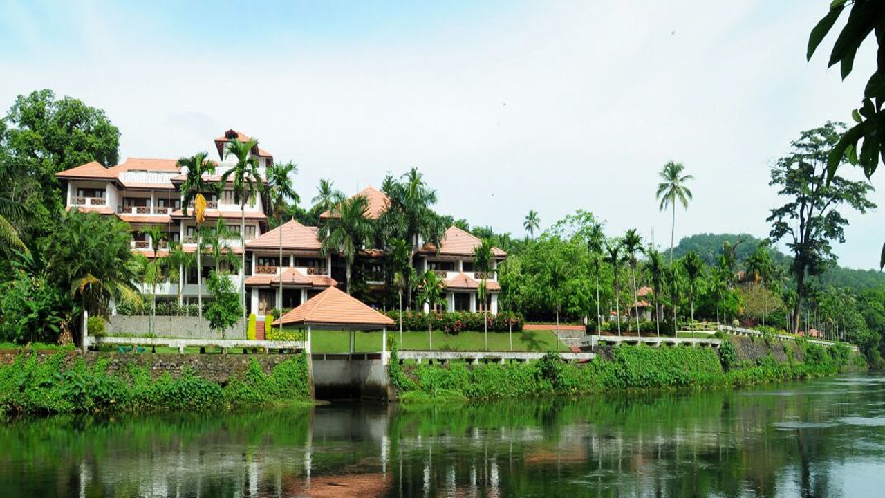 River Banks Madapparambil Resort 𝗕𝗢𝗢𝗞 Thodupuzha Resort