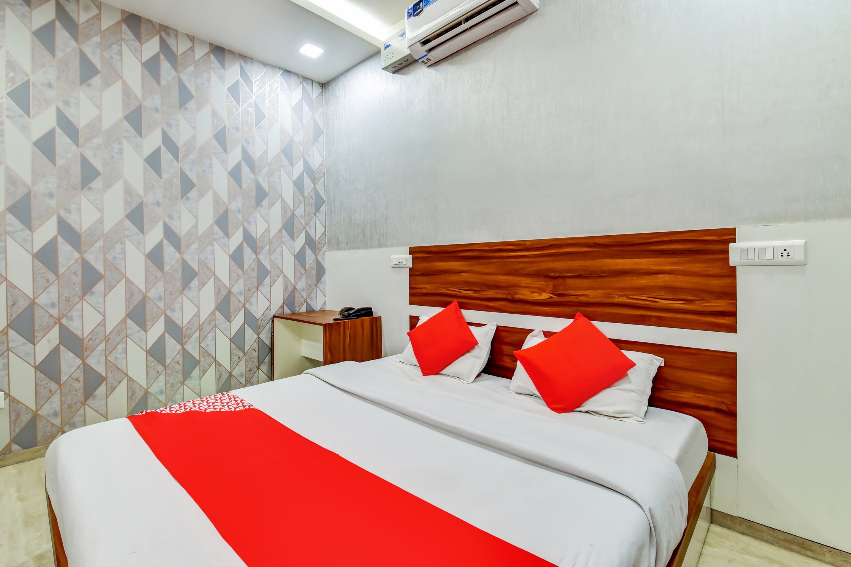 Hotel O Shubh 𝗕𝗢𝗢𝗞 Hisar Hotel