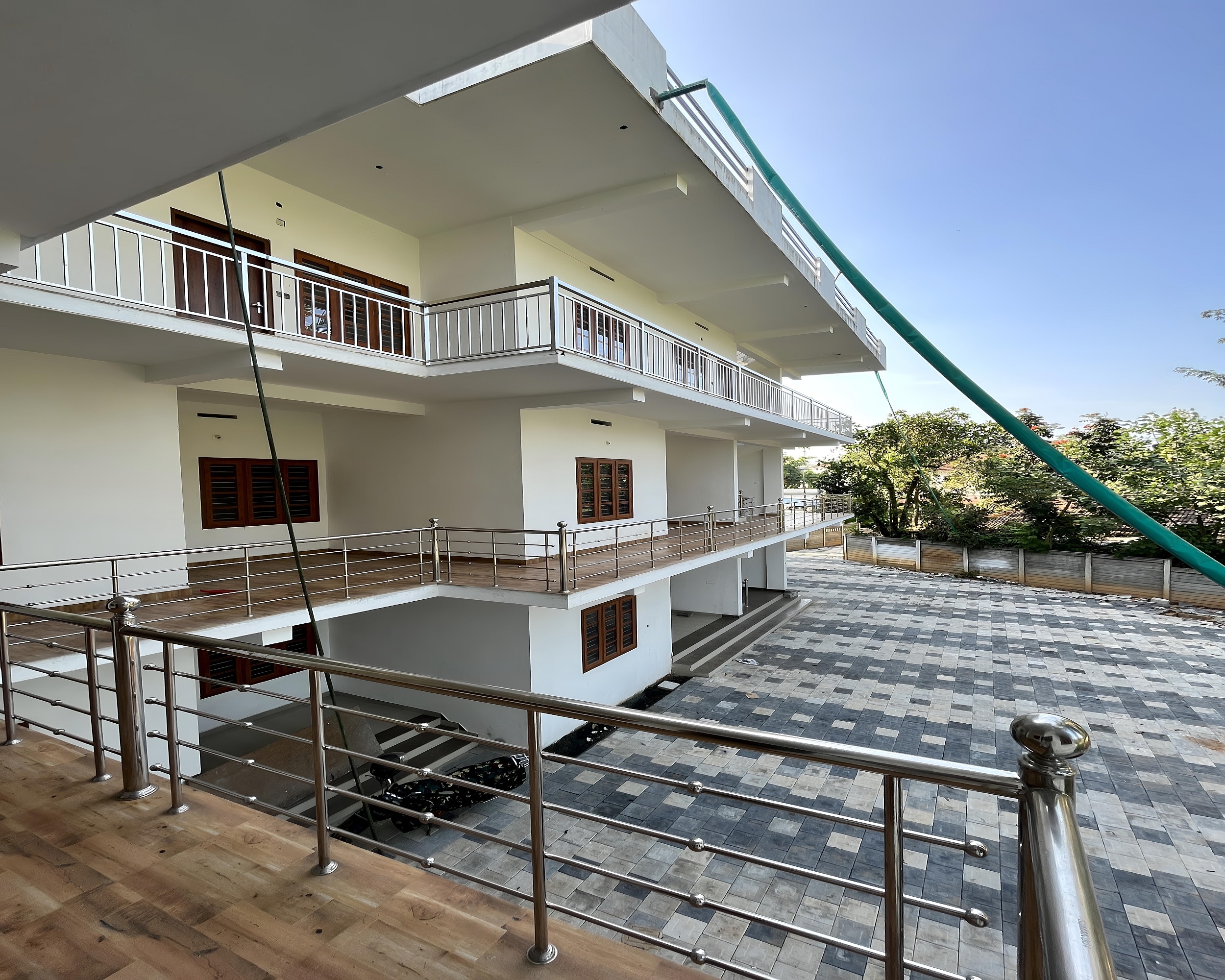 Biriyomz Residency, Kalpatta, Munderi, Low Cost Rooms and Deluxe ...