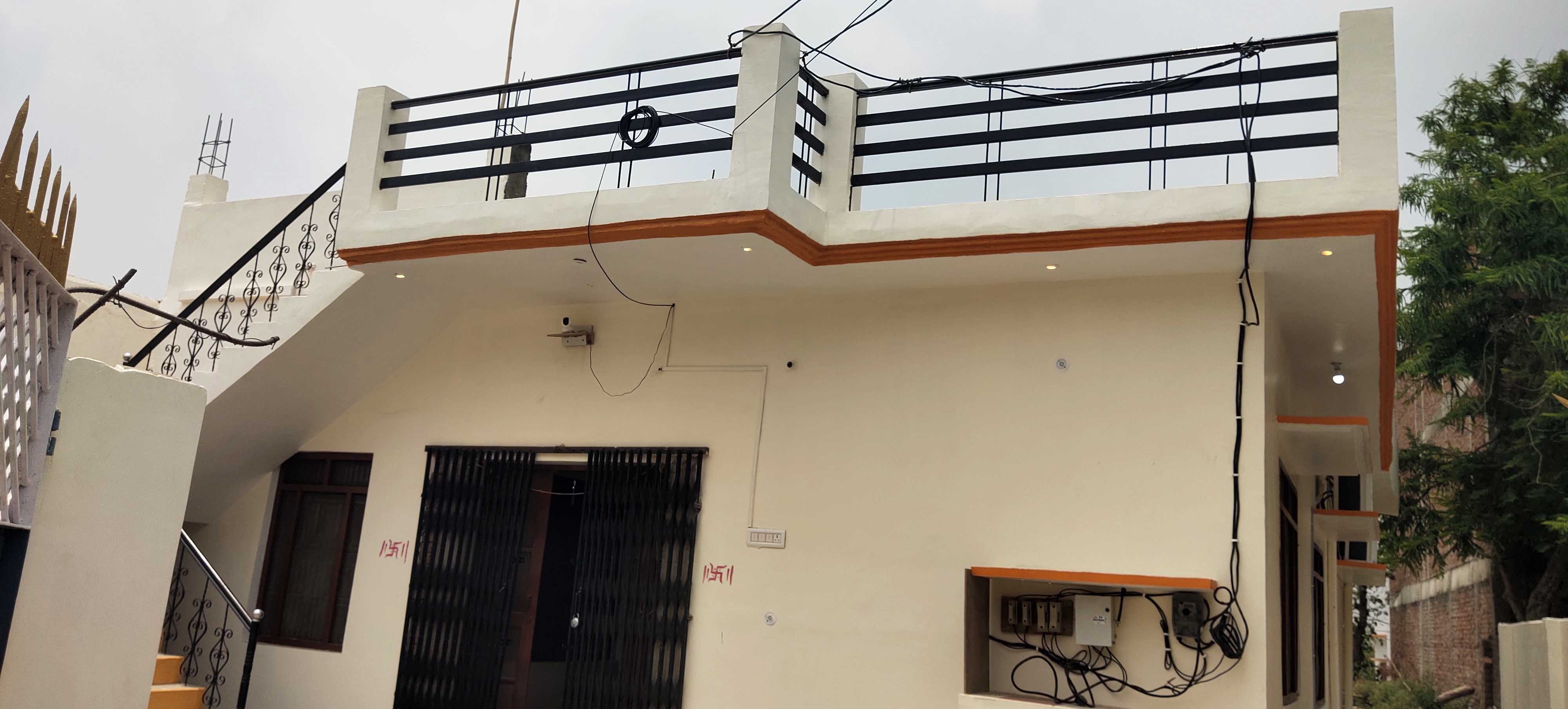 Hotel O Home Savitri Home Stay 𝗕𝗢𝗢𝗞 Ayodhya Homestay
