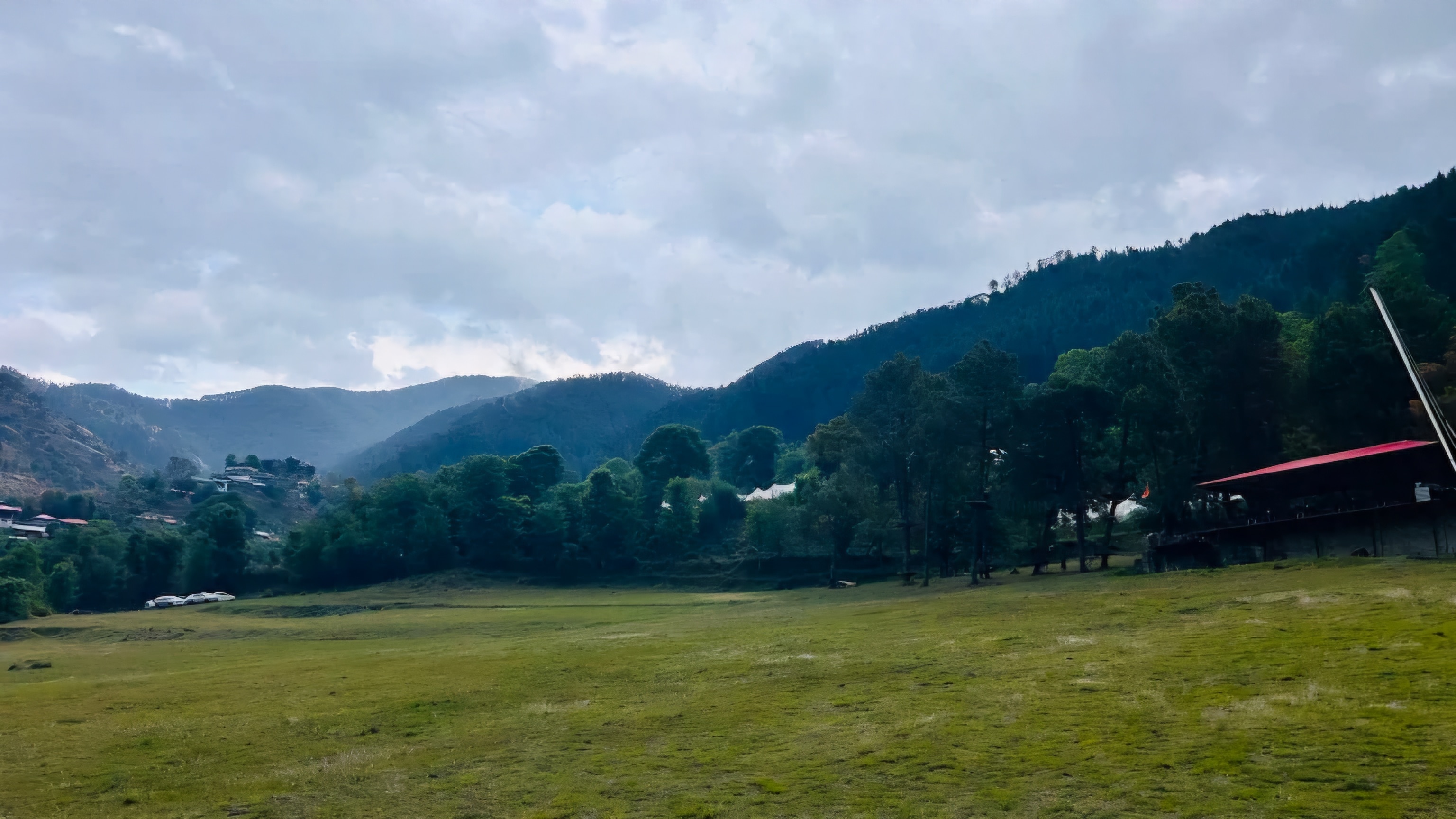 The Glide Inn 𝗕𝗢𝗢𝗞 Chail Camp