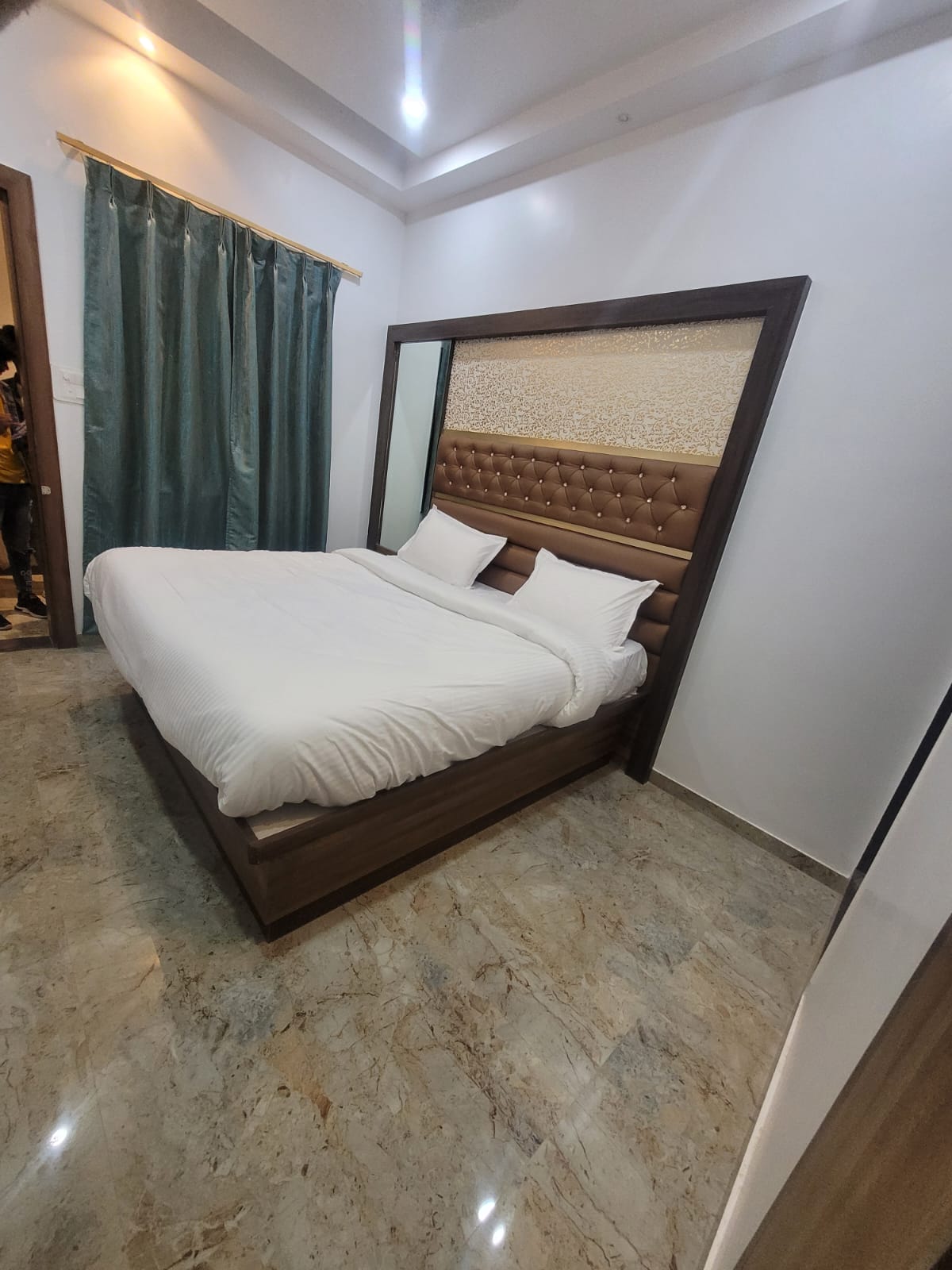 Hotel Raj Palace Ayodhya - Reviews, Photos & Offer