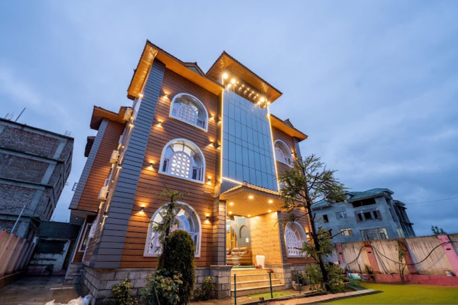 Elite Residence ( 2min drive to railway station) Hotel Srinagar ...