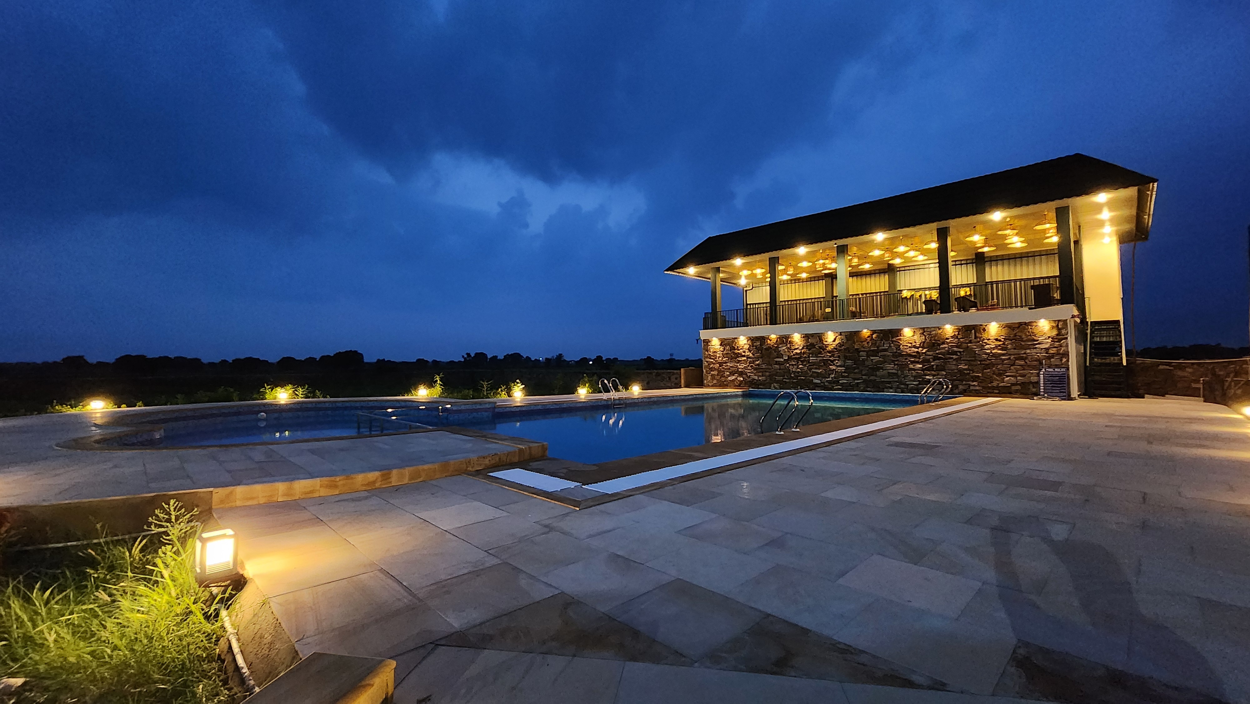 Tathastu Farms Resort 𝗕𝗢𝗢𝗞 Kota Camp