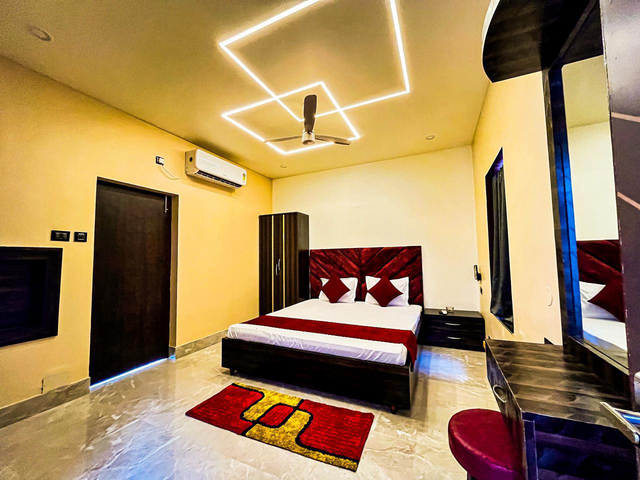 Raichak Pool Villa Diamond Harbour - Reviews, Photos & Offer