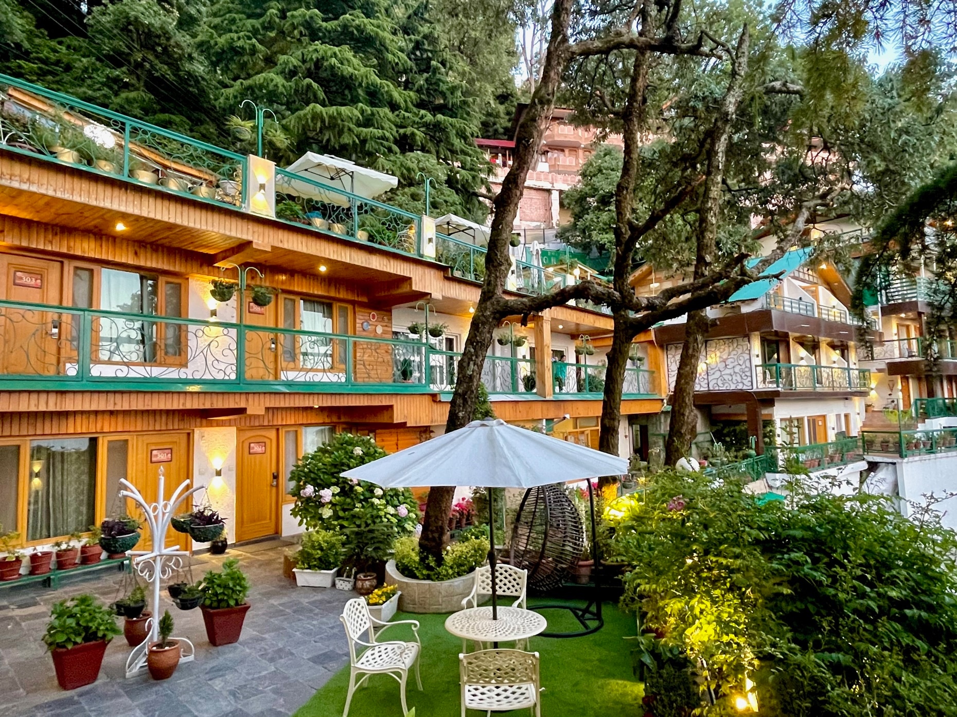 Mongas Hotel and resort ! Mall Road Dalhousie Dalhousie - Reviews ...