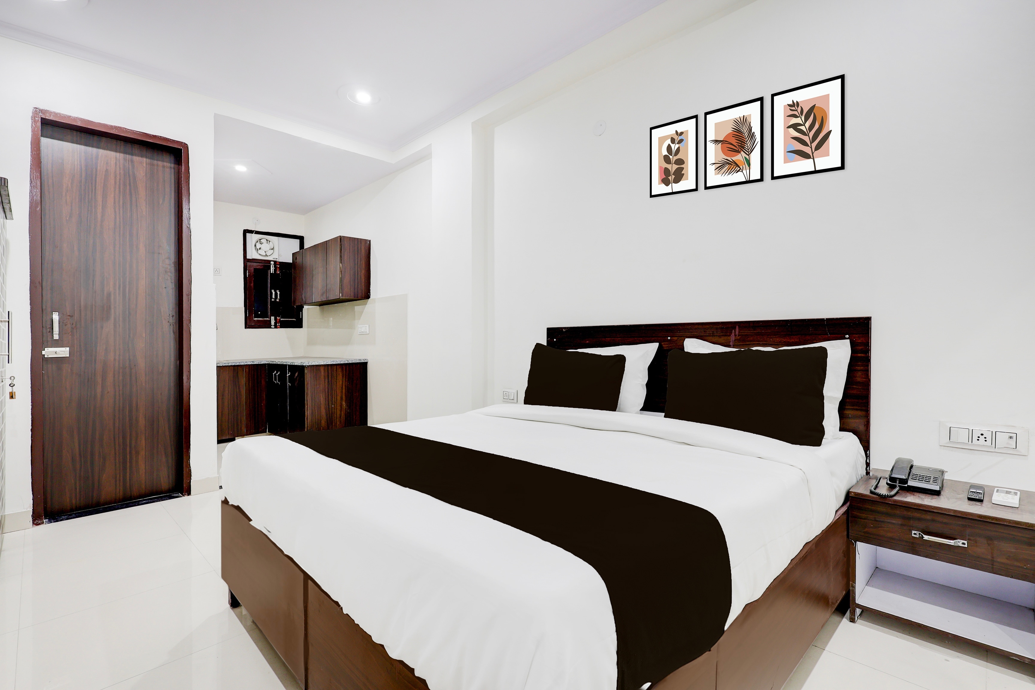 Super Hotel O By OYO DD Green Residency Delhi - Reviews, Photos & Offer