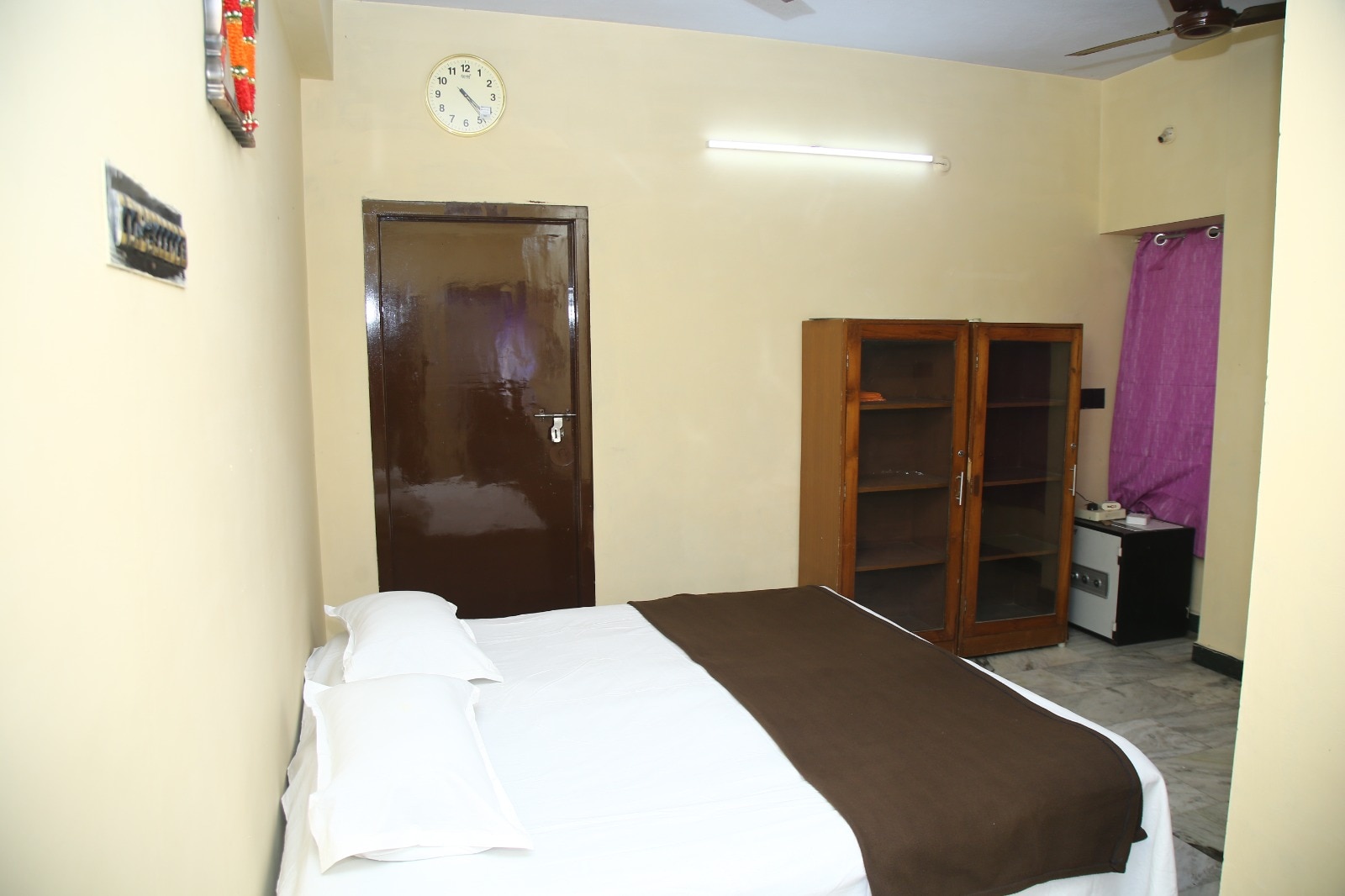 SMS ROOMS II 𝗕𝗢𝗢𝗞 Chennai Apartment