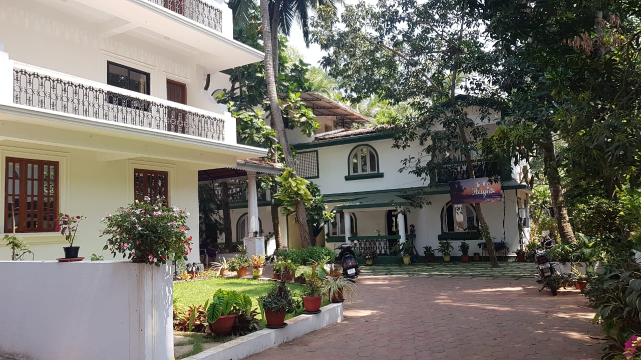 In the Heights Guest House Majorda 𝗕𝗢𝗢𝗞 Goa Apartment