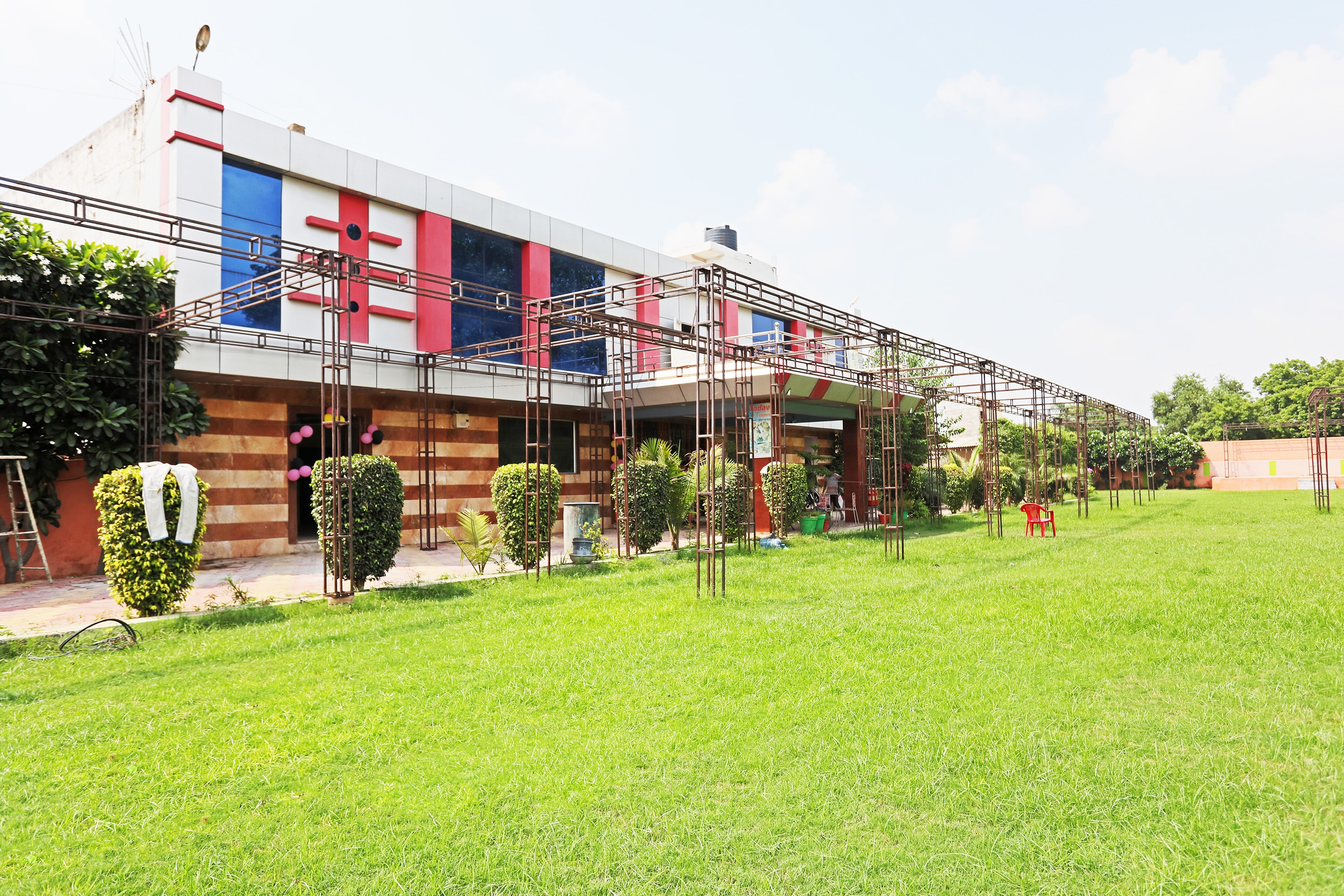 Hotel O Shree Krishna Resort Mathura - Reviews, Photos & Offer