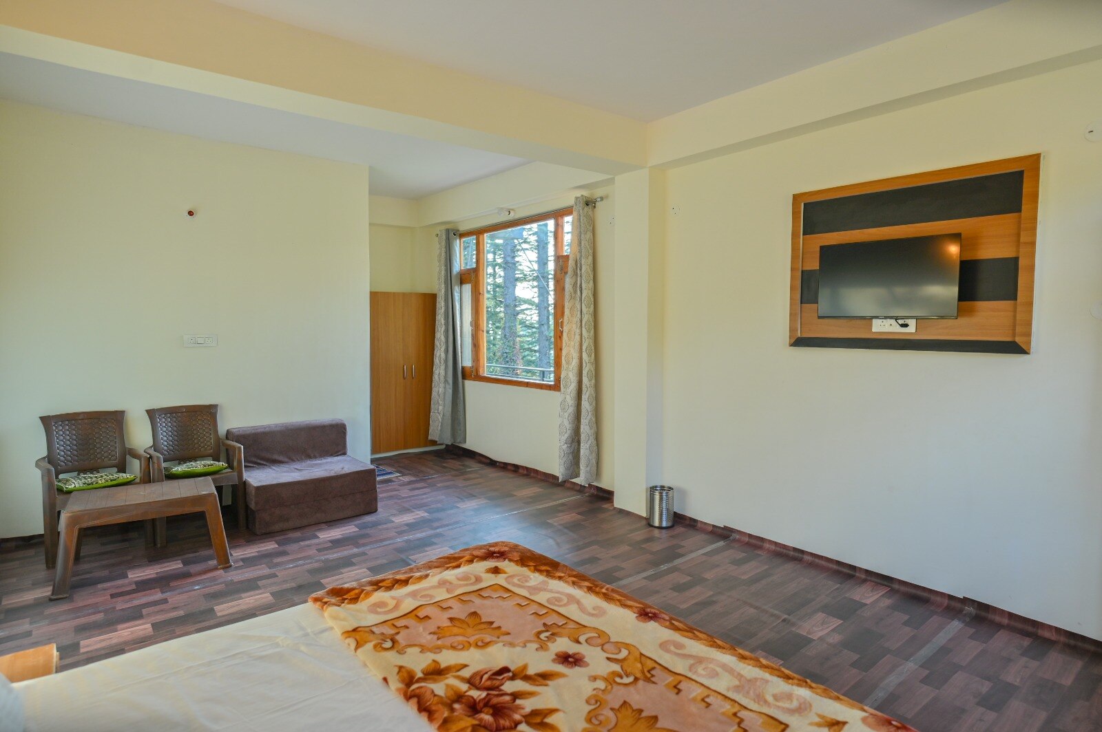 Saraj Valley Homestay 𝗕𝗢𝗢𝗞 Theog Homestay