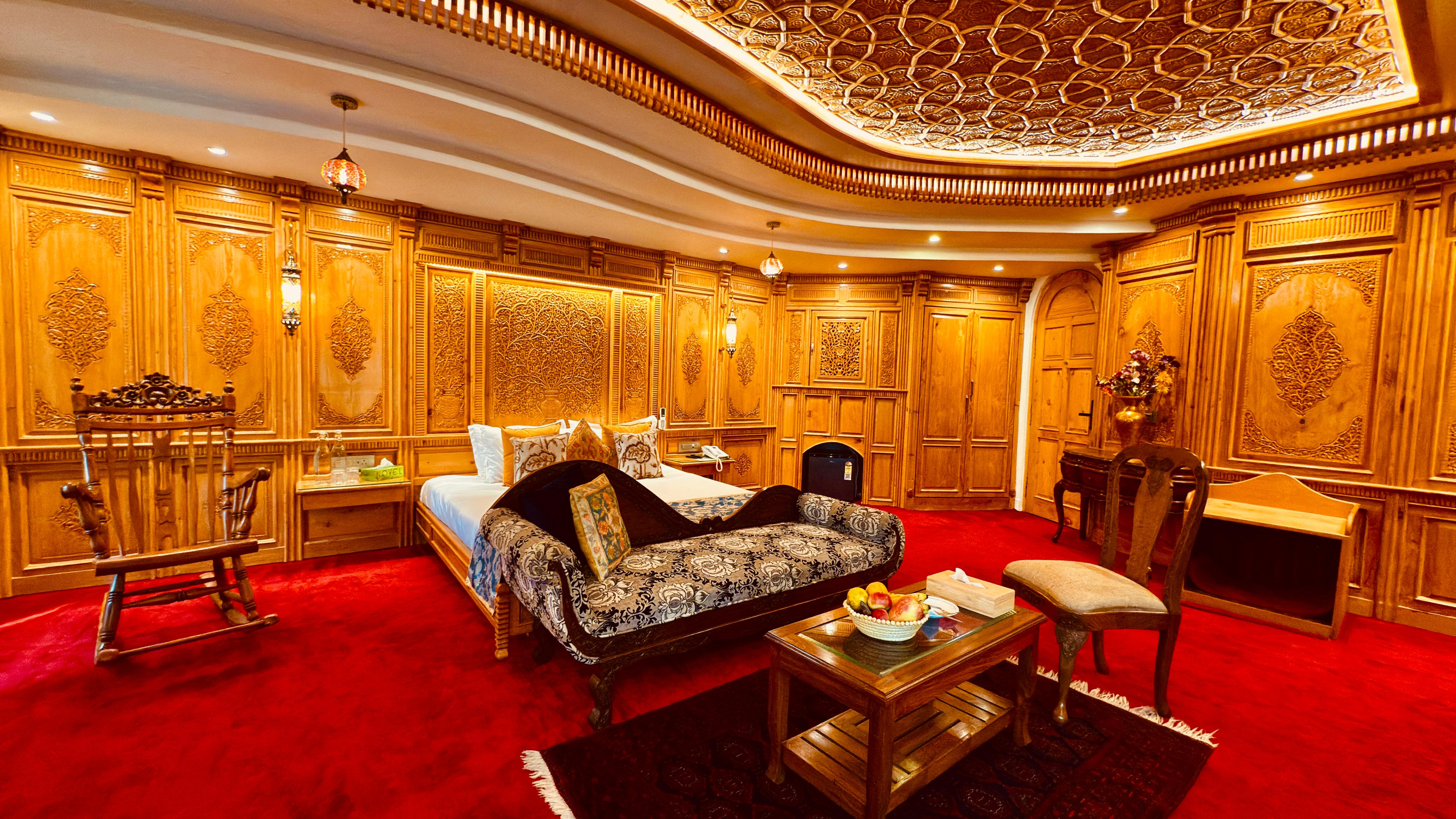 Photos of Kashmir Mahal Resorts by Stay Pattern - Dal Lake - Hotel in ...