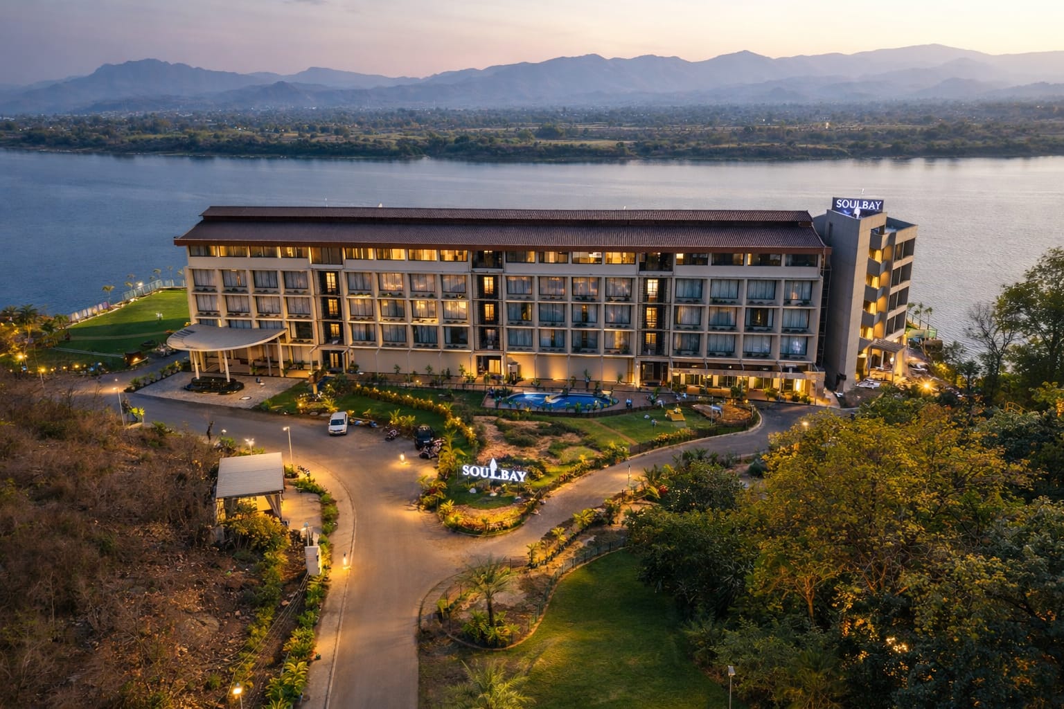 Soulbay - BY JPW Resorts, Statue Of Unity 𝗕𝗢𝗢𝗞 Rajpipla Resort