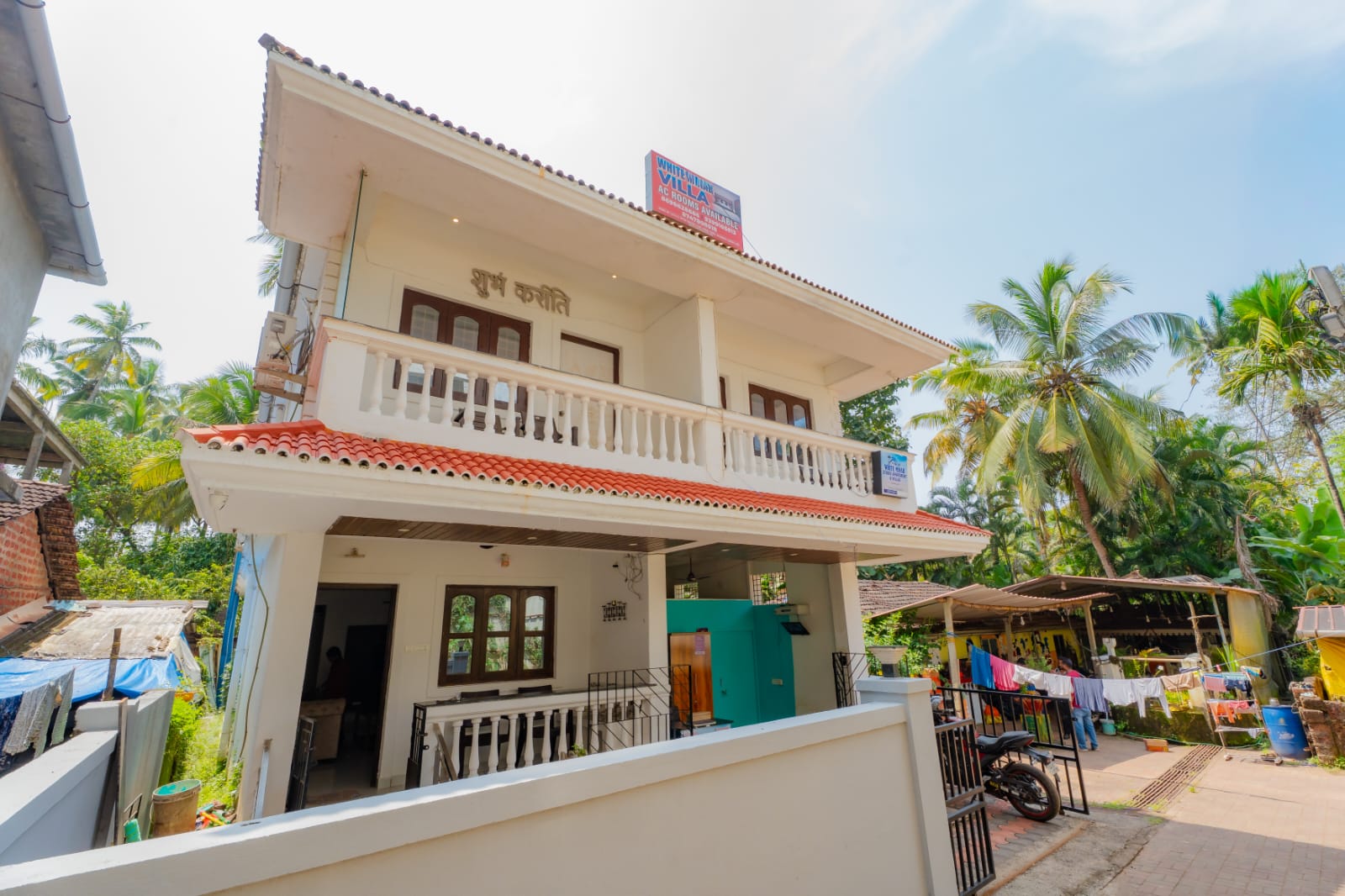 New White Minar 𝗕𝗢𝗢𝗞 Goa Guest House