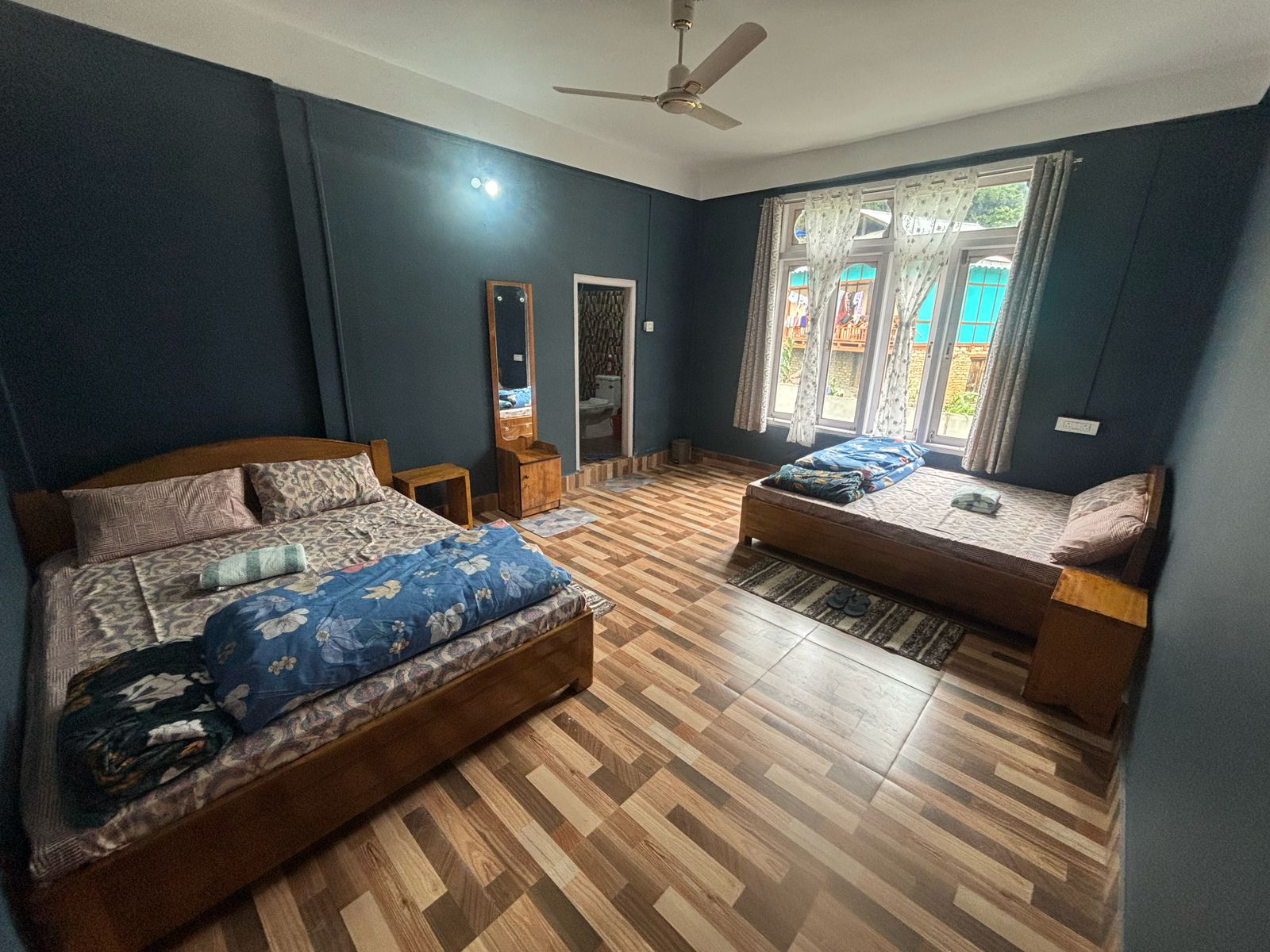 Dee Dee Homestay Dirang 𝗕𝗢𝗢𝗞 Bomdila Homestay