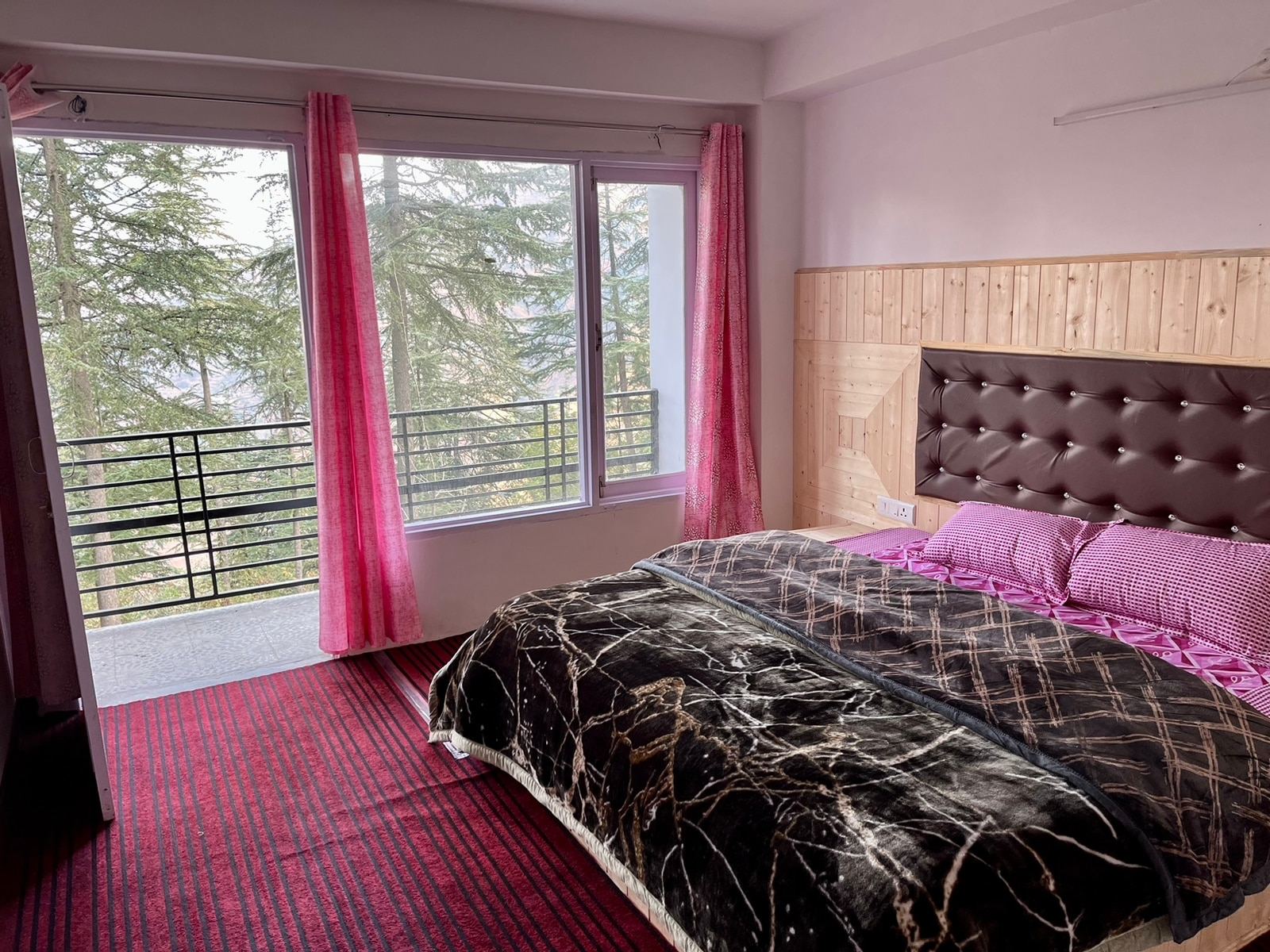 KUMHARSAIN VALLEY HOMESTAY 𝗕𝗢𝗢𝗞 Narkanda Homestay