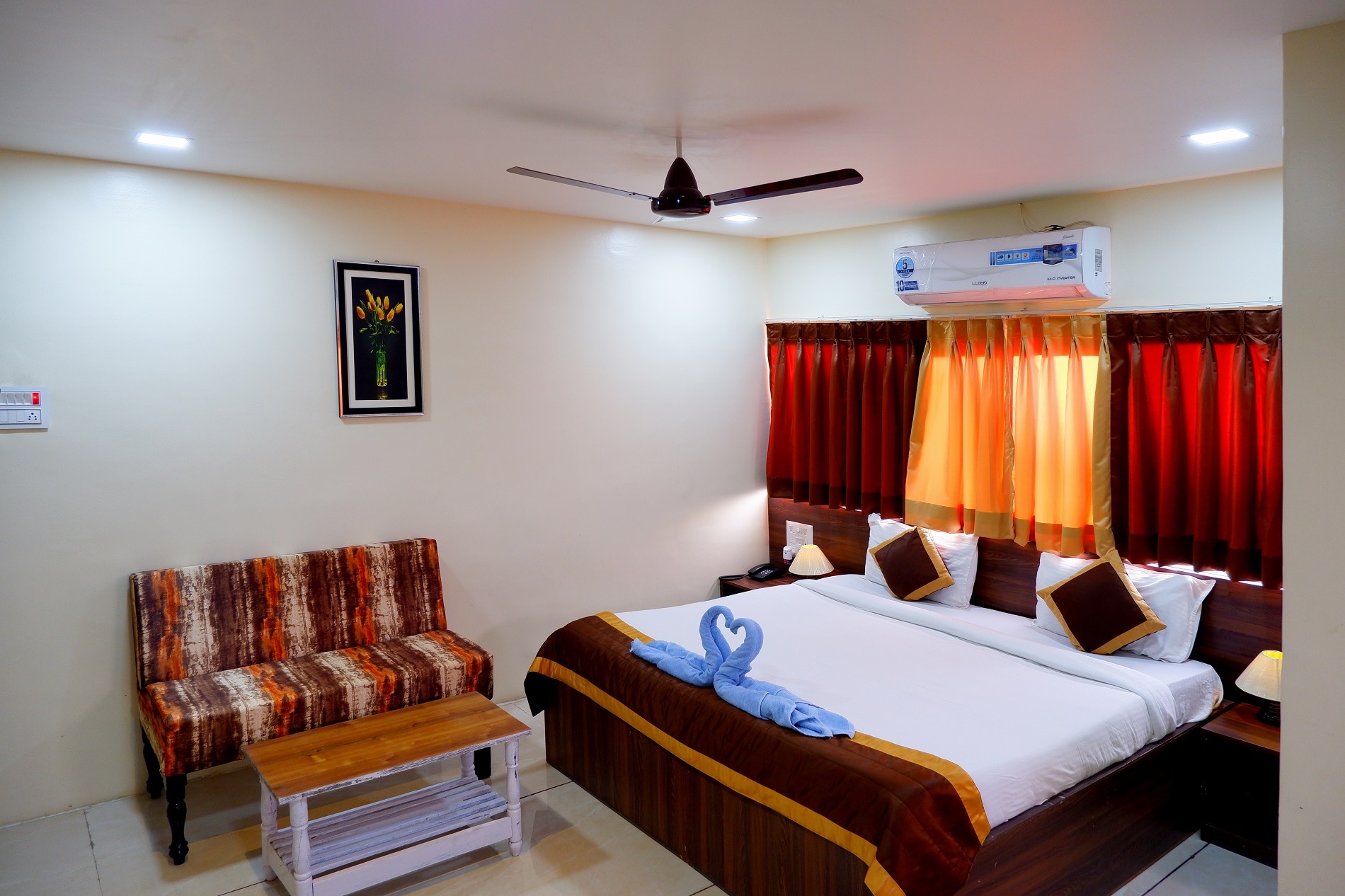 Hotel Guru Inn 𝗕𝗢𝗢𝗞 Nanded Hotel