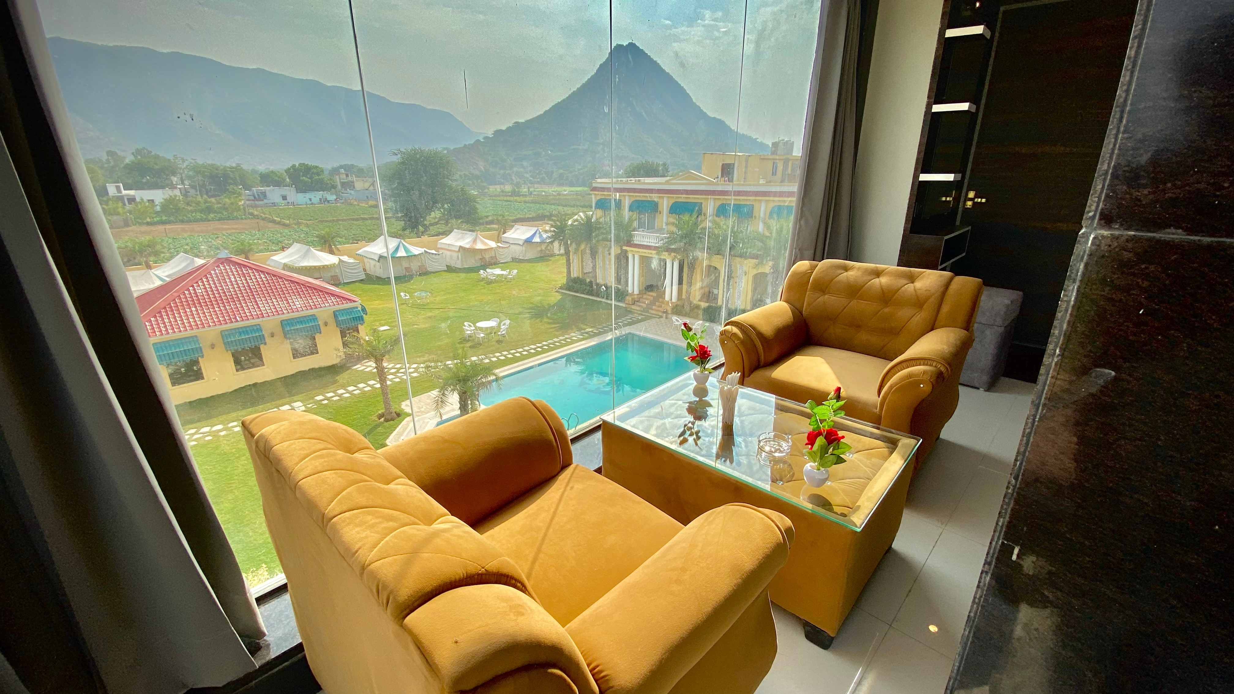 Raj Mahal hotel Luxury Rooms with pool 𝗕𝗢𝗢𝗞 Pushkar Homestay
