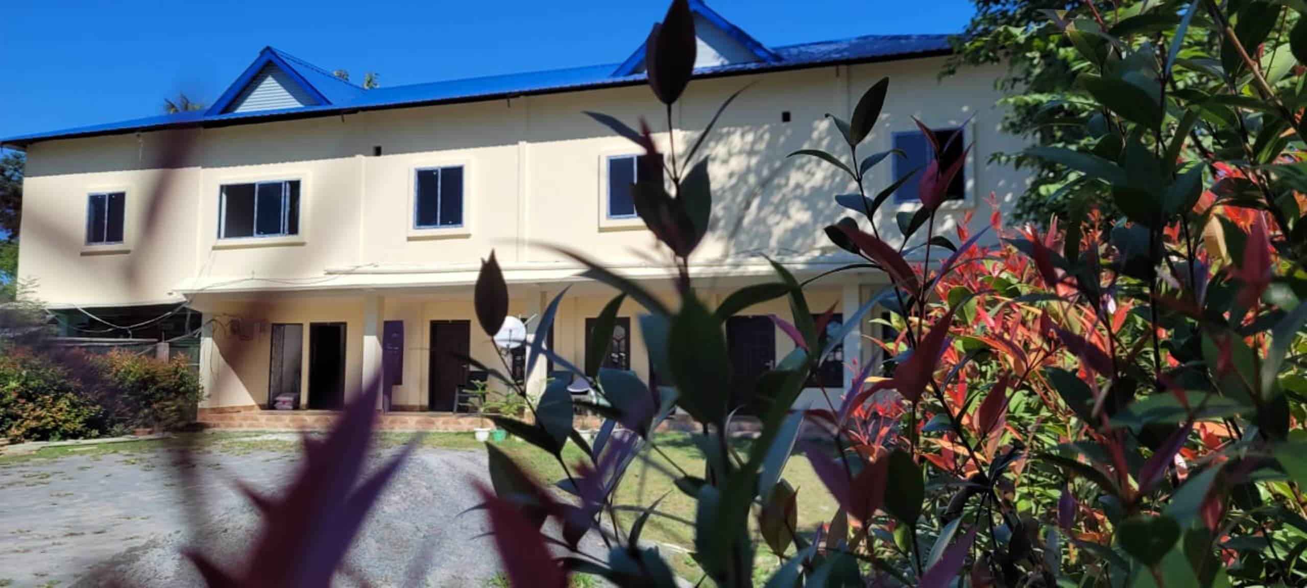 The western lodge 𝗕𝗢𝗢𝗞 Kaliabor Homestay