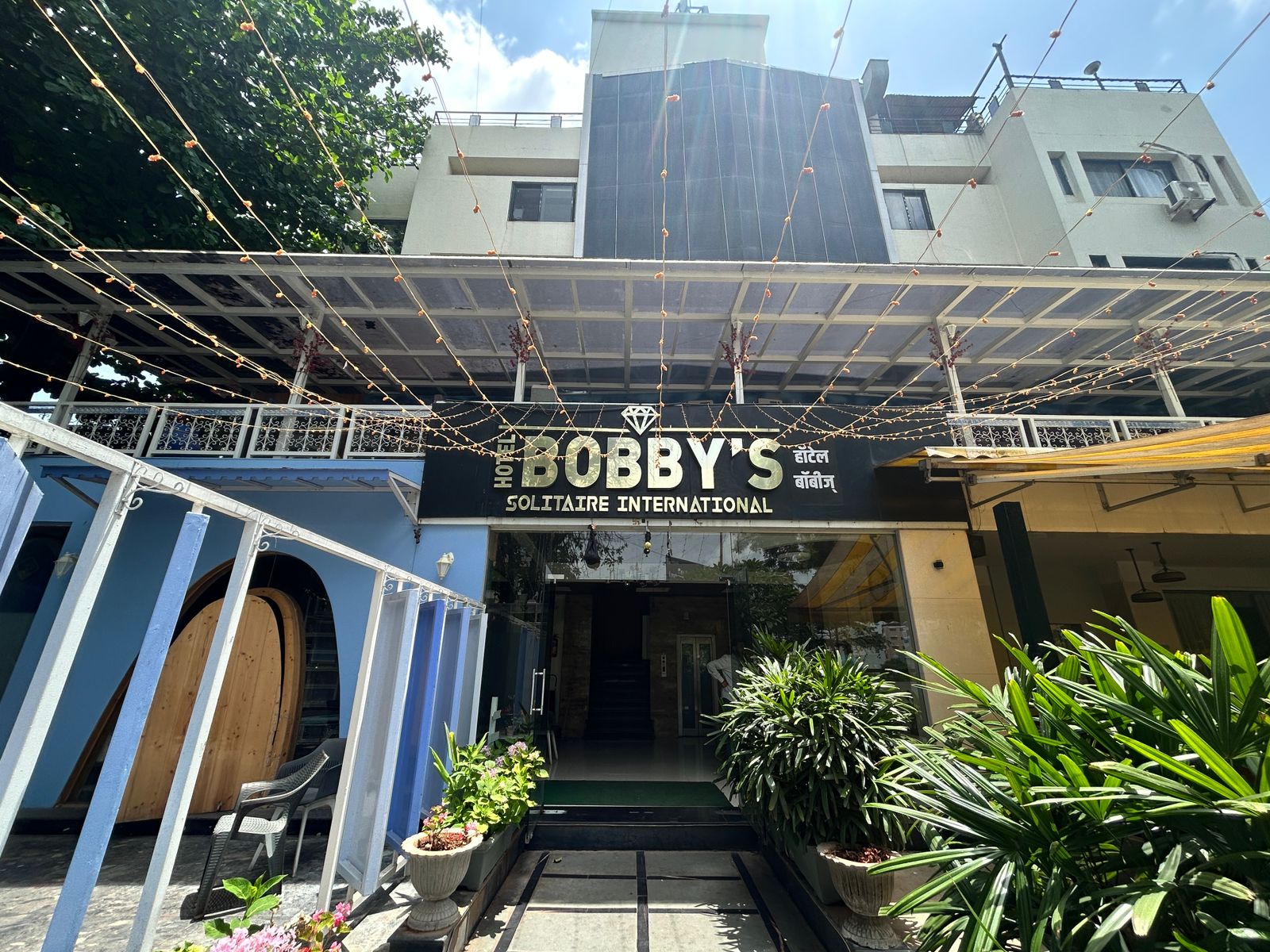 Hotel Bobby's (Solitaire International) 𝗕𝗢𝗢𝗞 Nashik Hotel