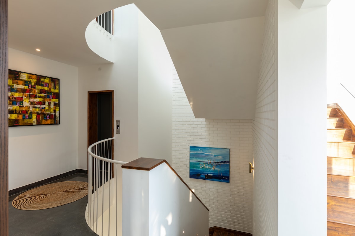 TBK VILLAS AGNI, VAGATOR , WITH PVT POOL 𝗕𝗢𝗢𝗞 Goa Villa