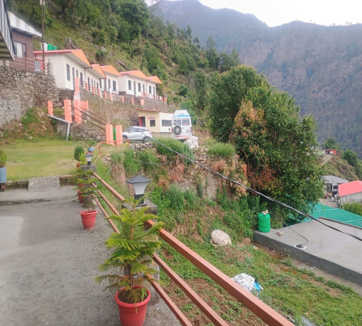 Photos of Shivay Kingdom Eco Cottage And Huts - Kedarnath Hotel on Goibibo